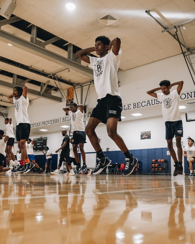 Helping the Next Generation Grow Photo Gallery | NBA.com