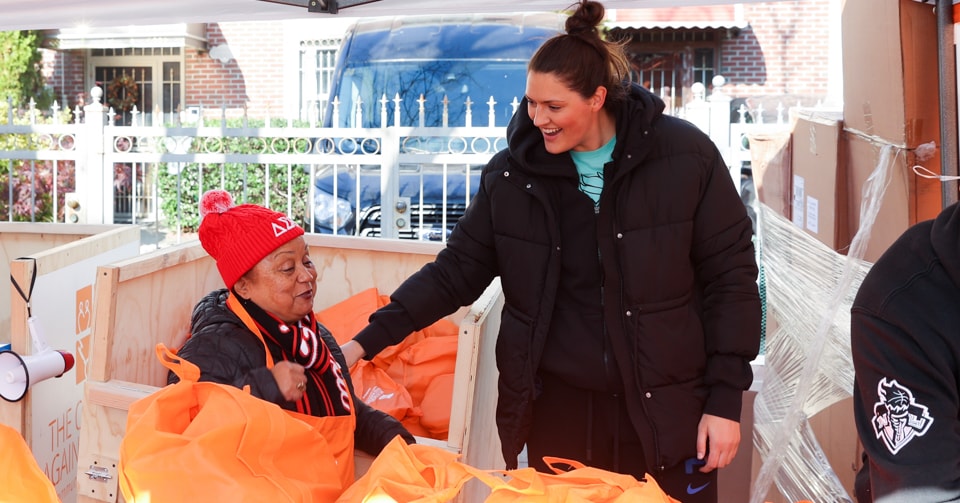Campaign Against Hunger Turkey Giveaway | Brooklyn Nets