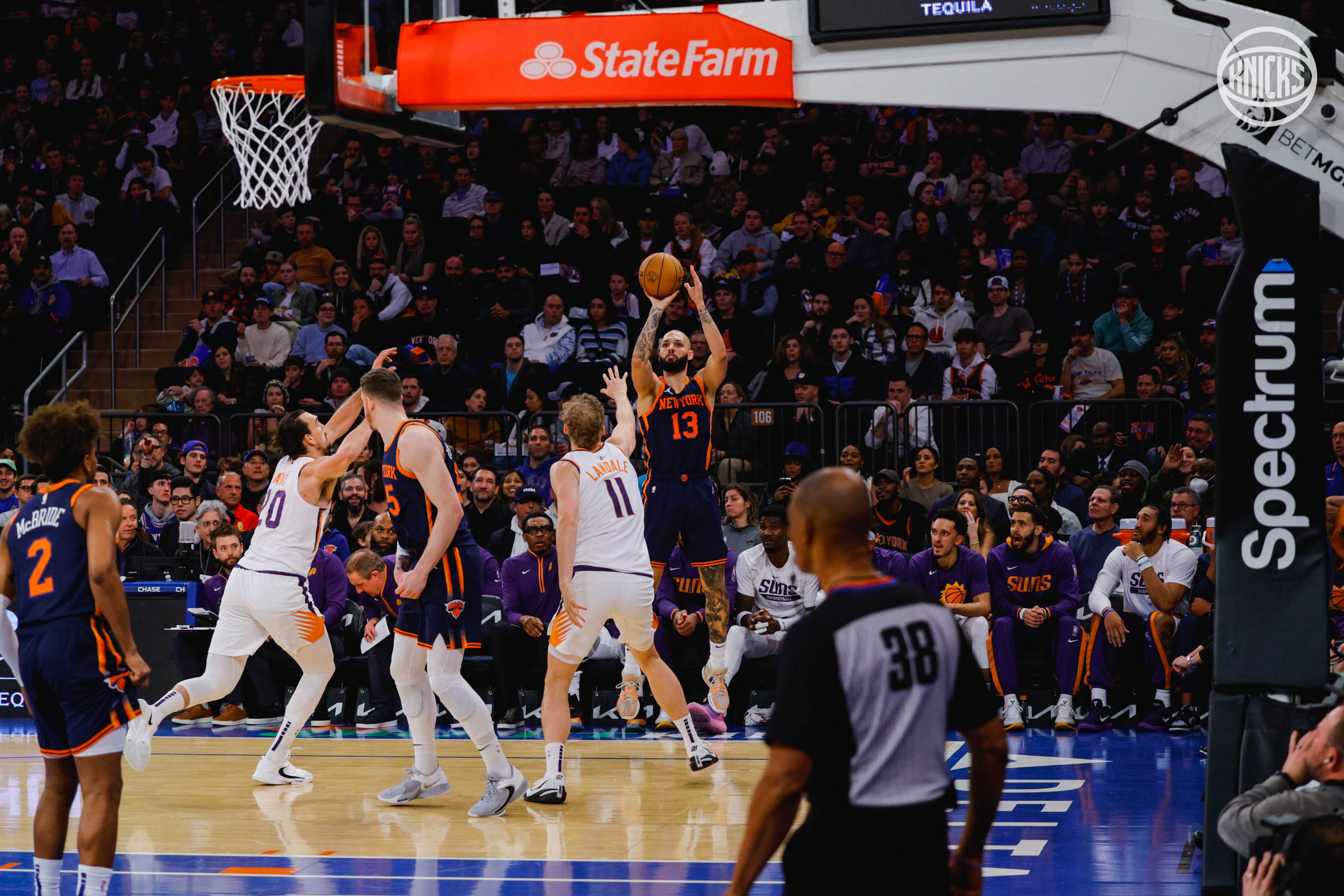 Knicks on the Court: January 2 vs. Suns Photo Gallery | NBA.com