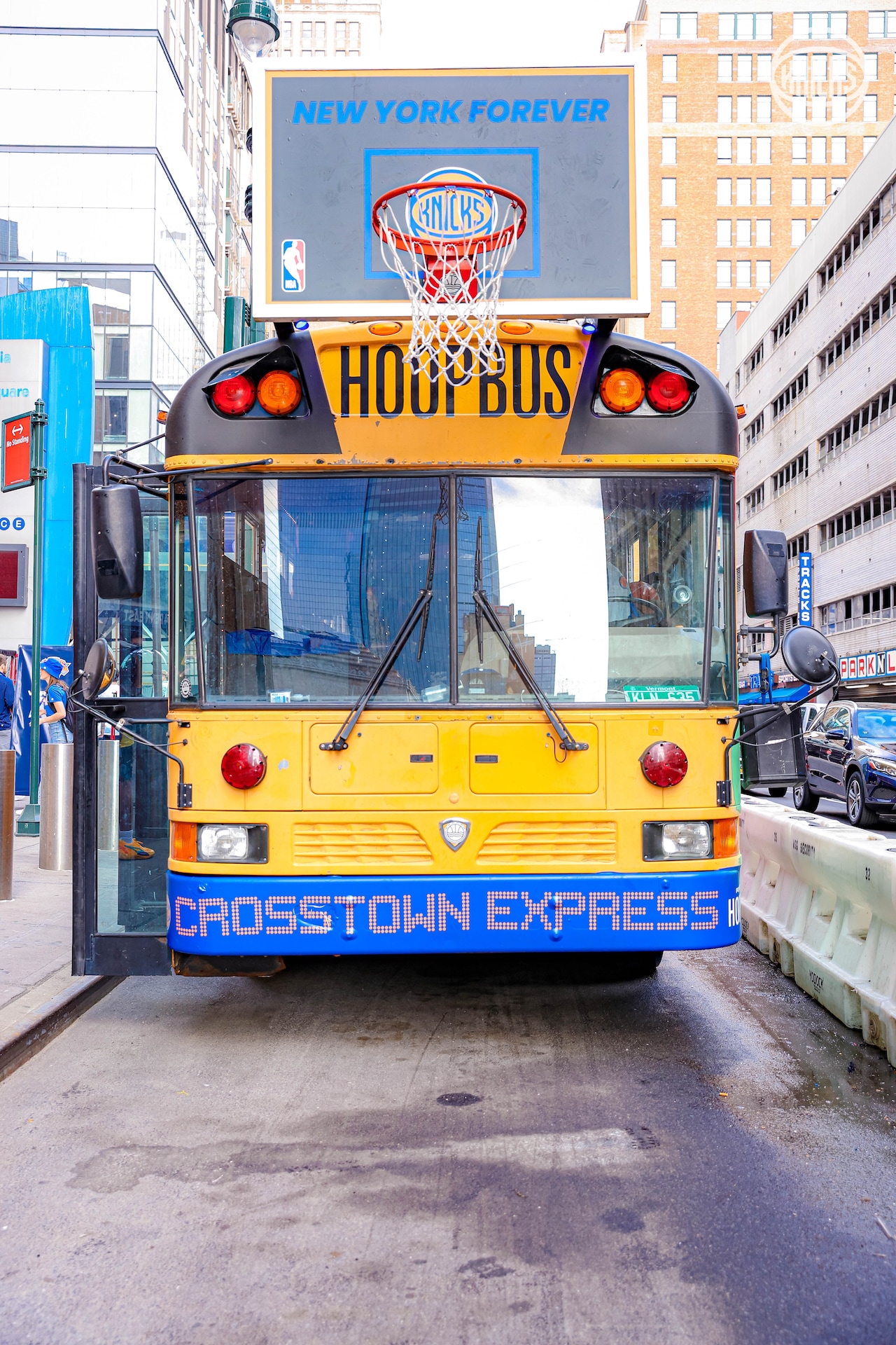 Crosstown Express powered by Hoopbus | New York Knicks