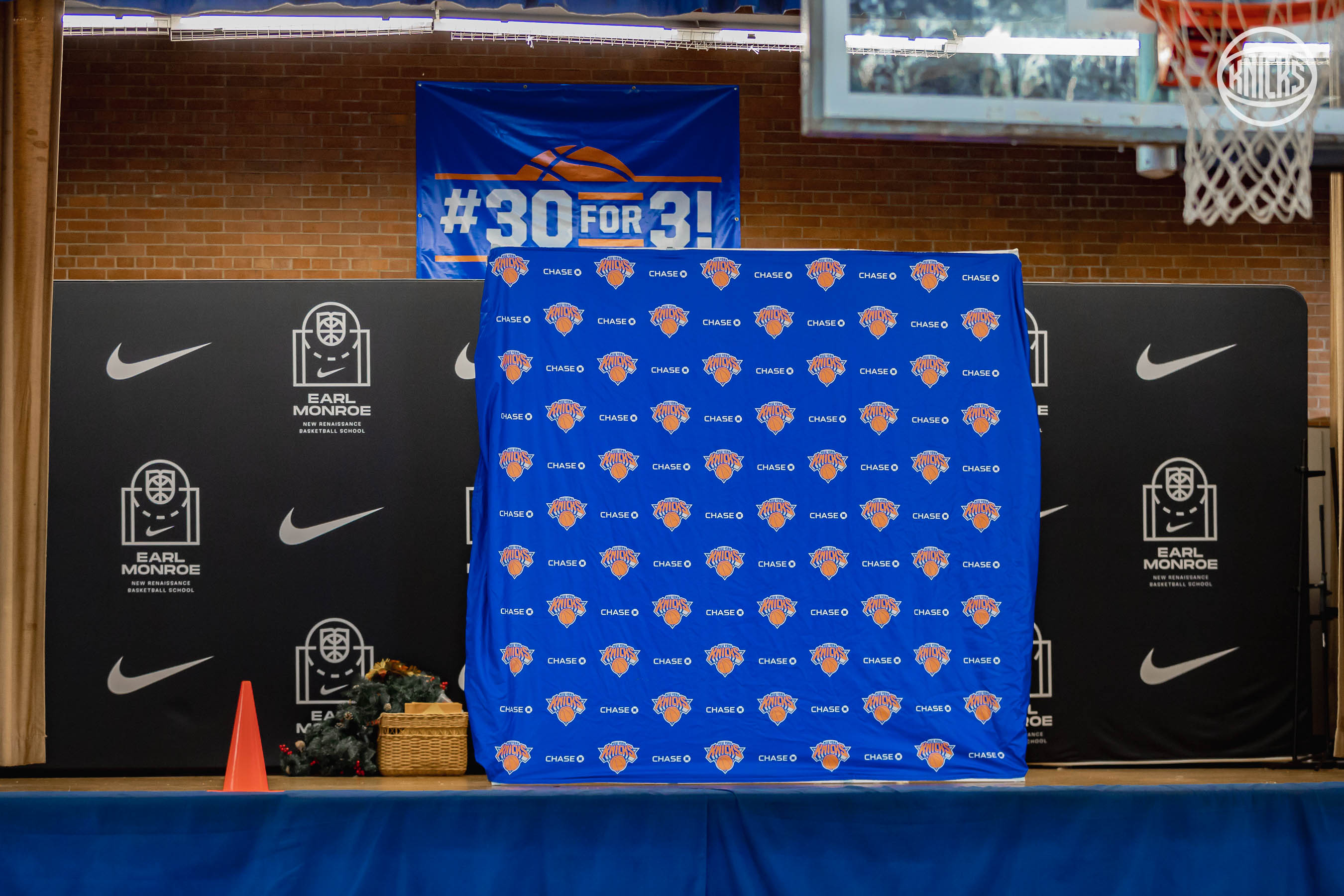 Earl Monroe New Renaissance Basketball School - Knicks Day Photo ...