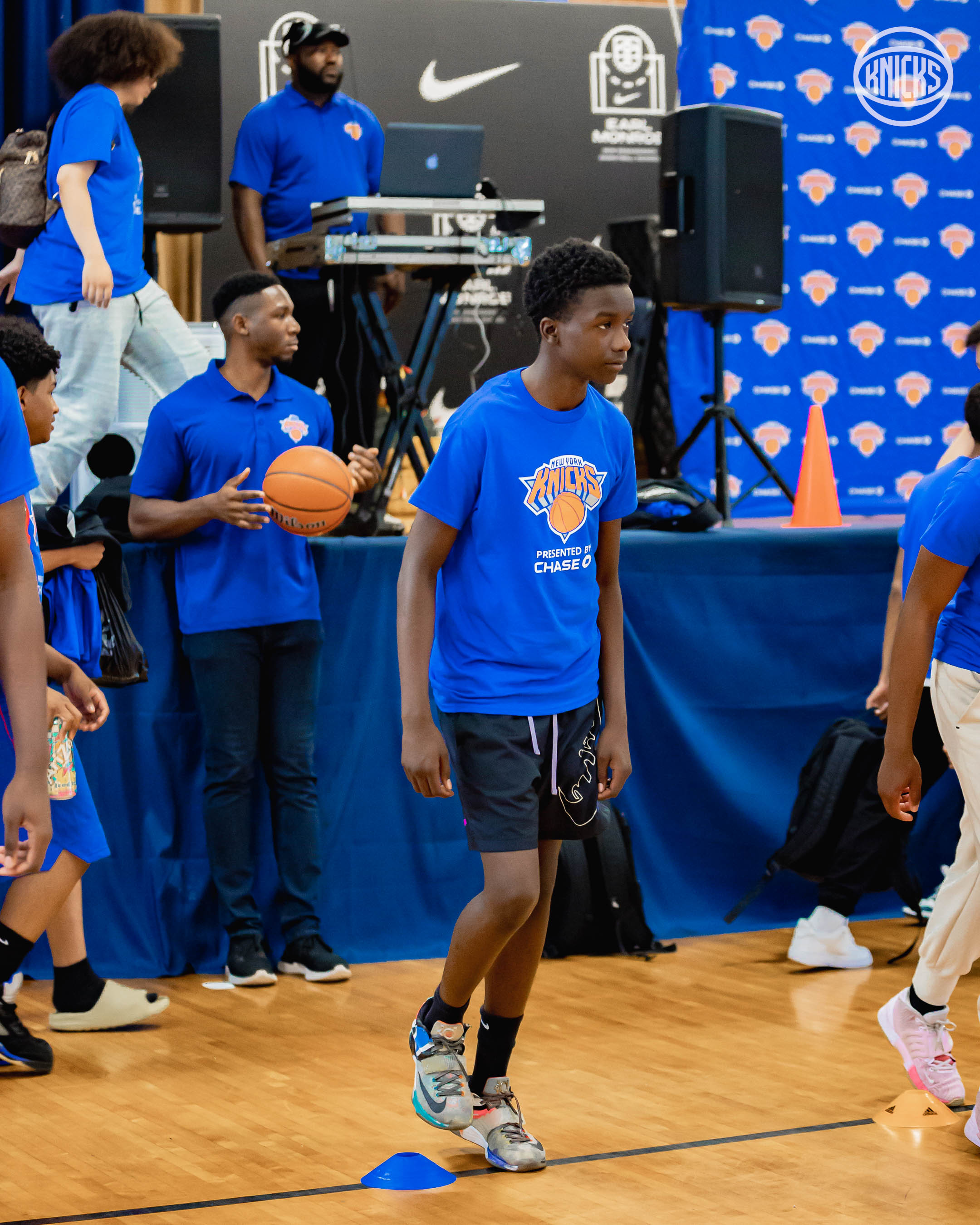 Earl Monroe New Renaissance Basketball School - Knicks Day Photo ...