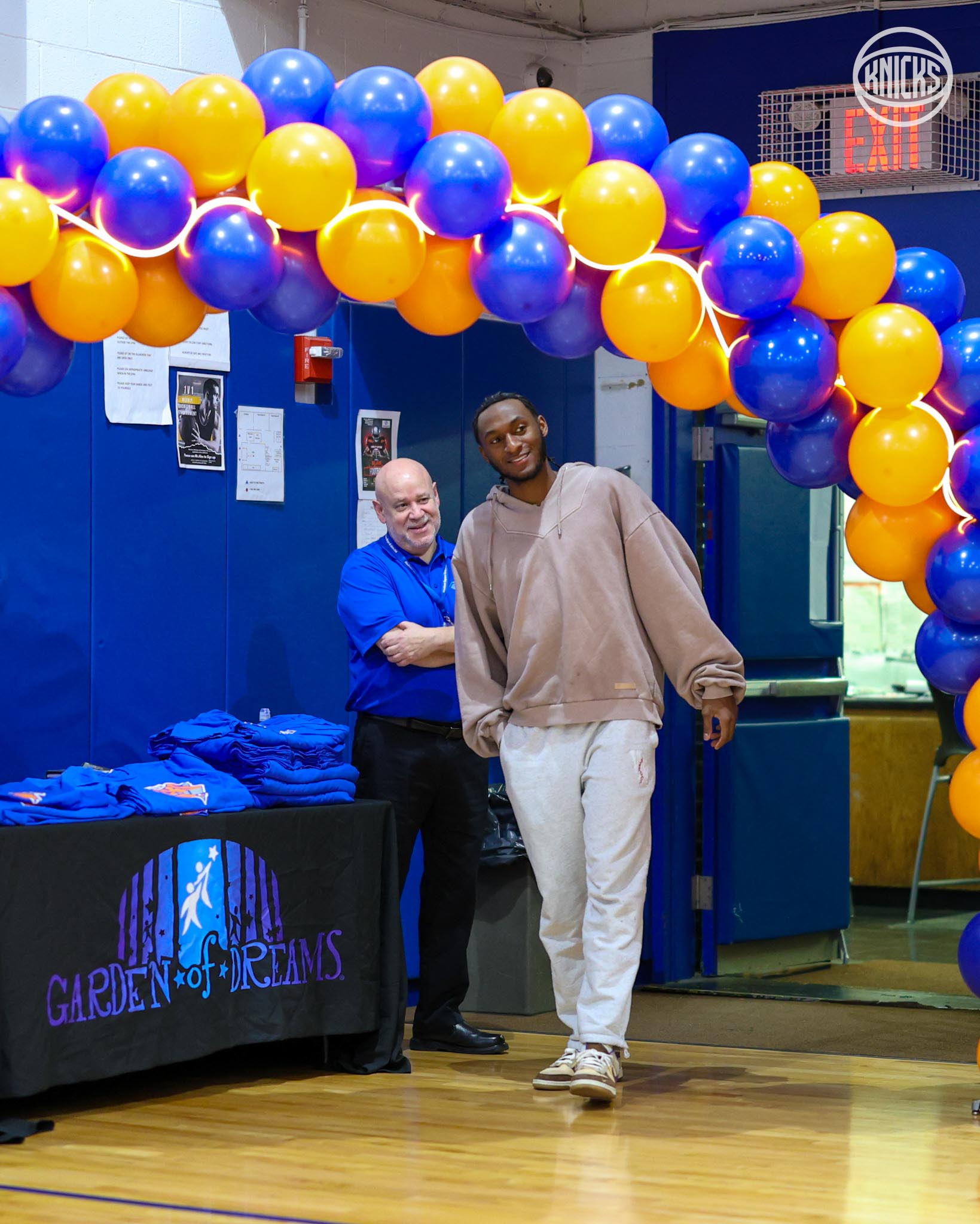Knicks Holiday Delight Photo Gallery | NBA.com