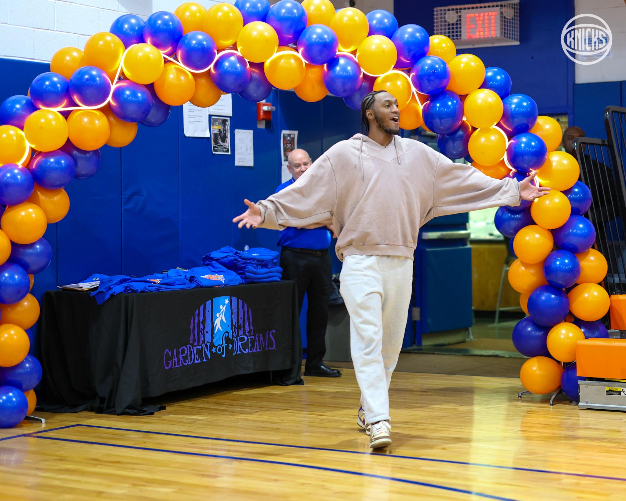 Knicks Holiday Delight Photo Gallery | NBA.com
