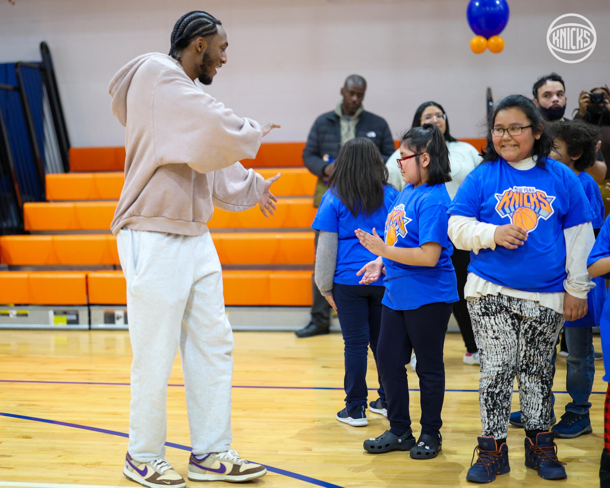 Knicks Holiday Delight Photo Gallery | NBA.com