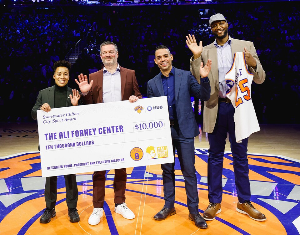 Sweetwater Clifton Award | Community | New York Knicks