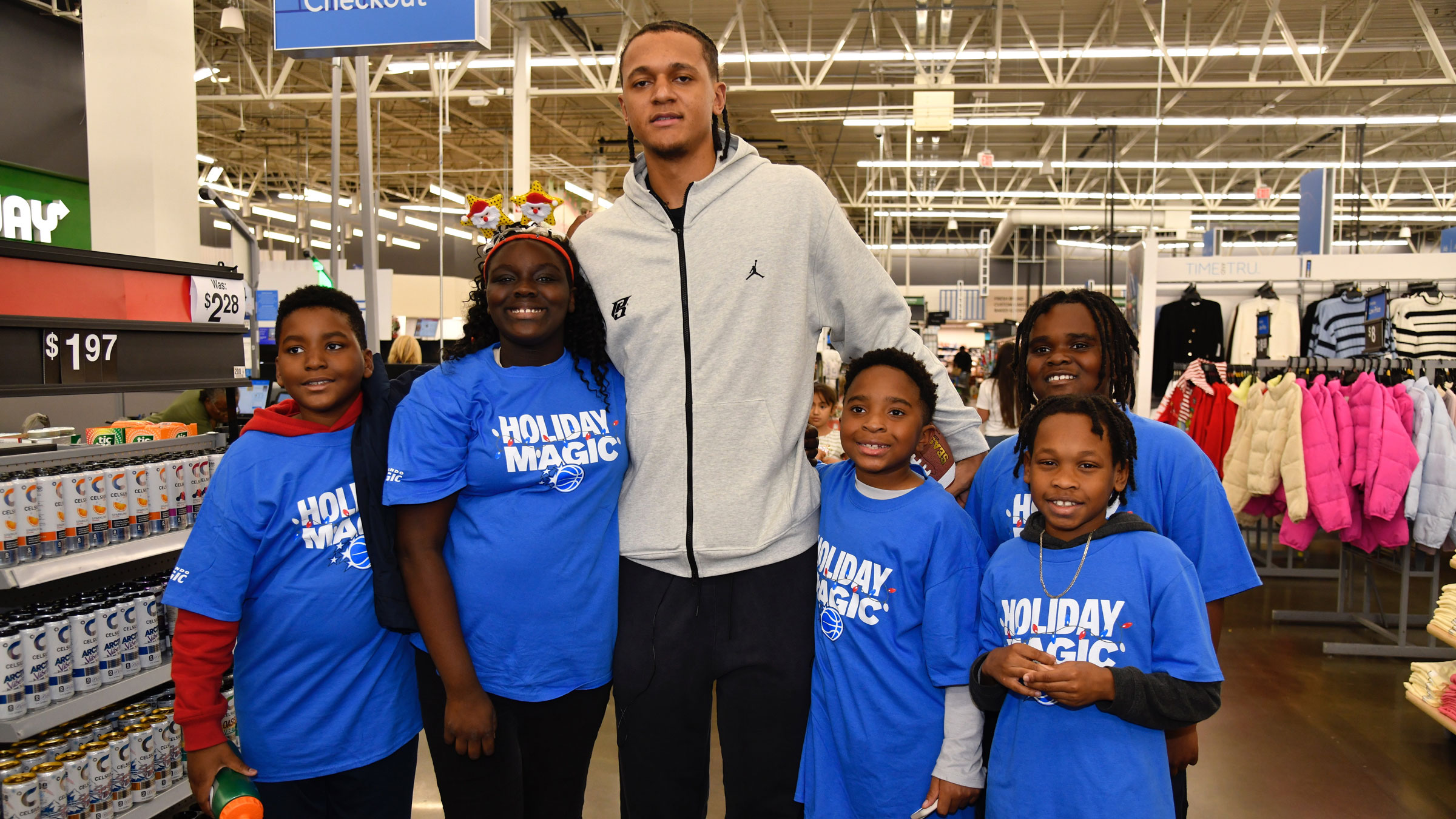 Paolo Banchero and Tristan da Silva Join Pepsi in Taking Local Youth on ...