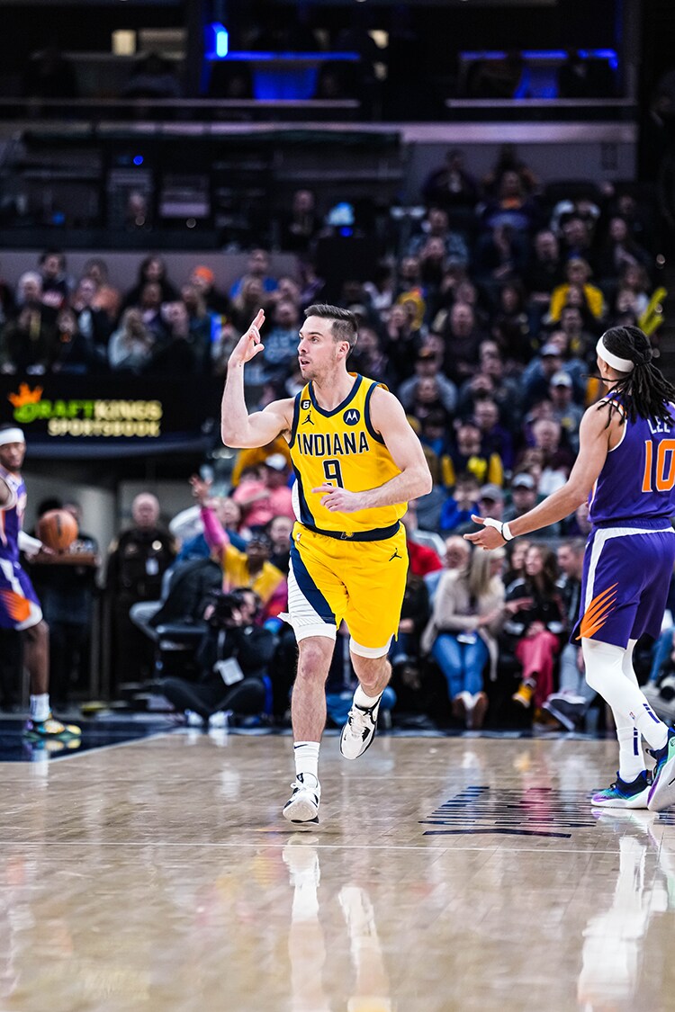 T.J. McConnell's 2022-23 Season in Photos Photo Gallery | NBA.com