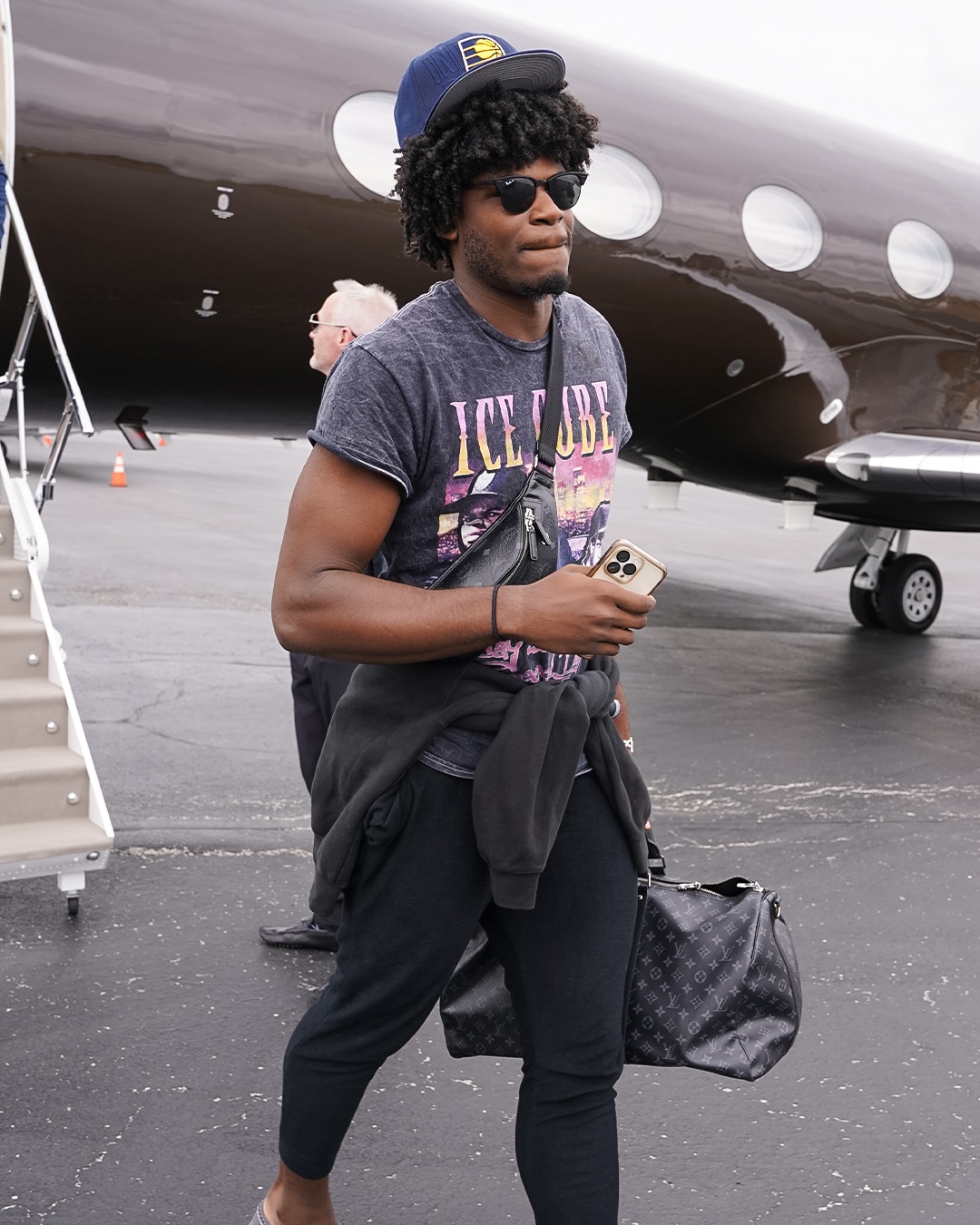 Jarace Walker and Ben Sheppard Arrive in Indiana Photo Gallery | NBA.com