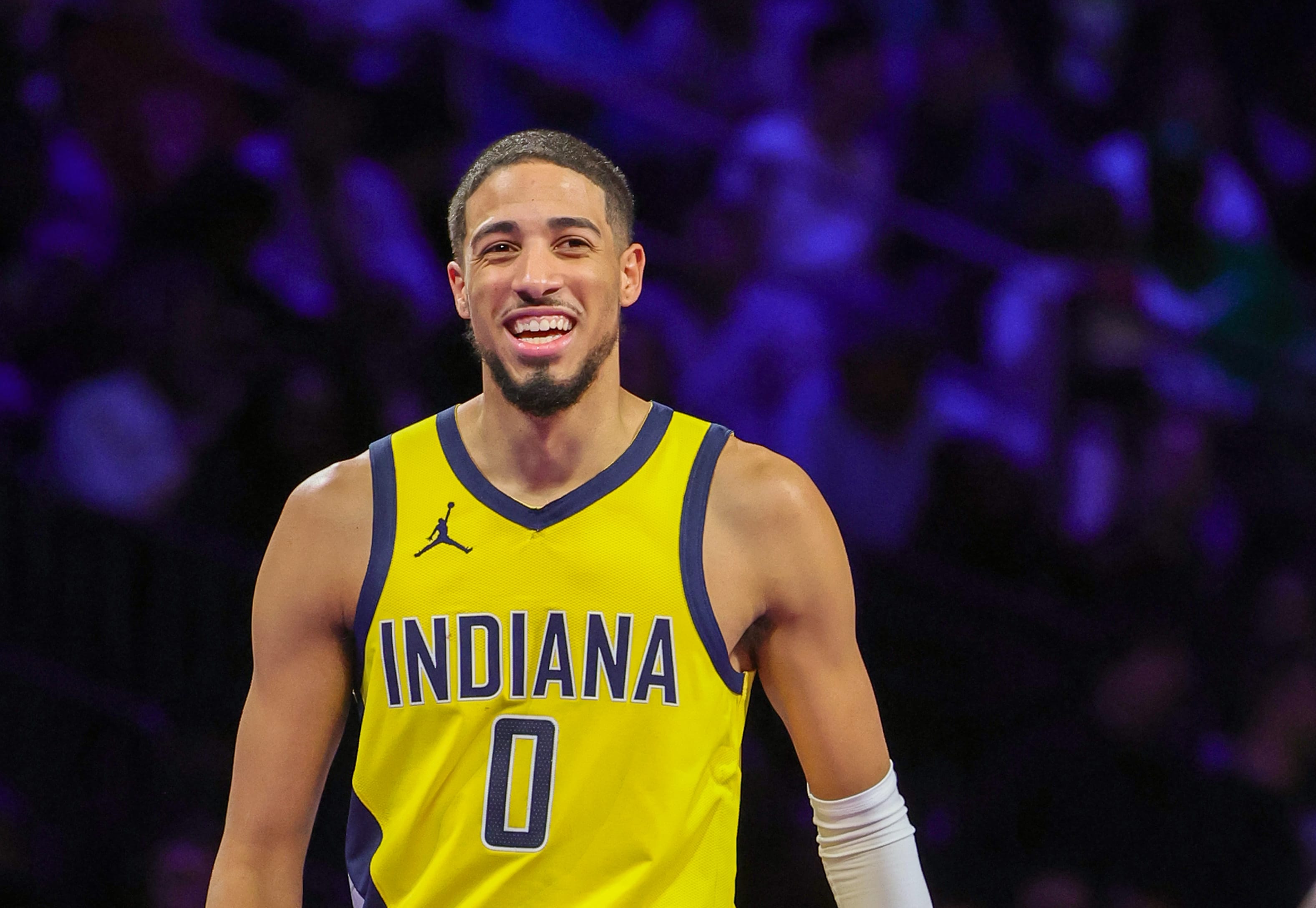 Pacers 128, Bucks 119 (In-Season Tournament Semifinal) Photo Gallery | NBA.com