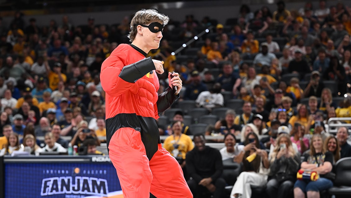 Fans Pack Gainbridge Fieldhouse as FanJam Offers First Look at 2024-25 ...