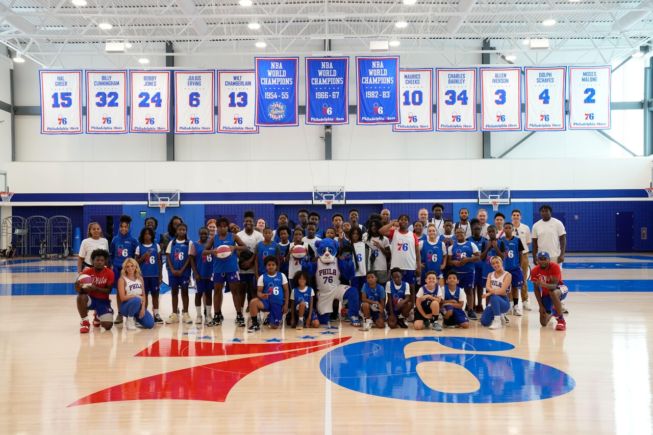 Josh and Marjorie Harris, Sixers Host Youth Camp | Philadelphia 76ers