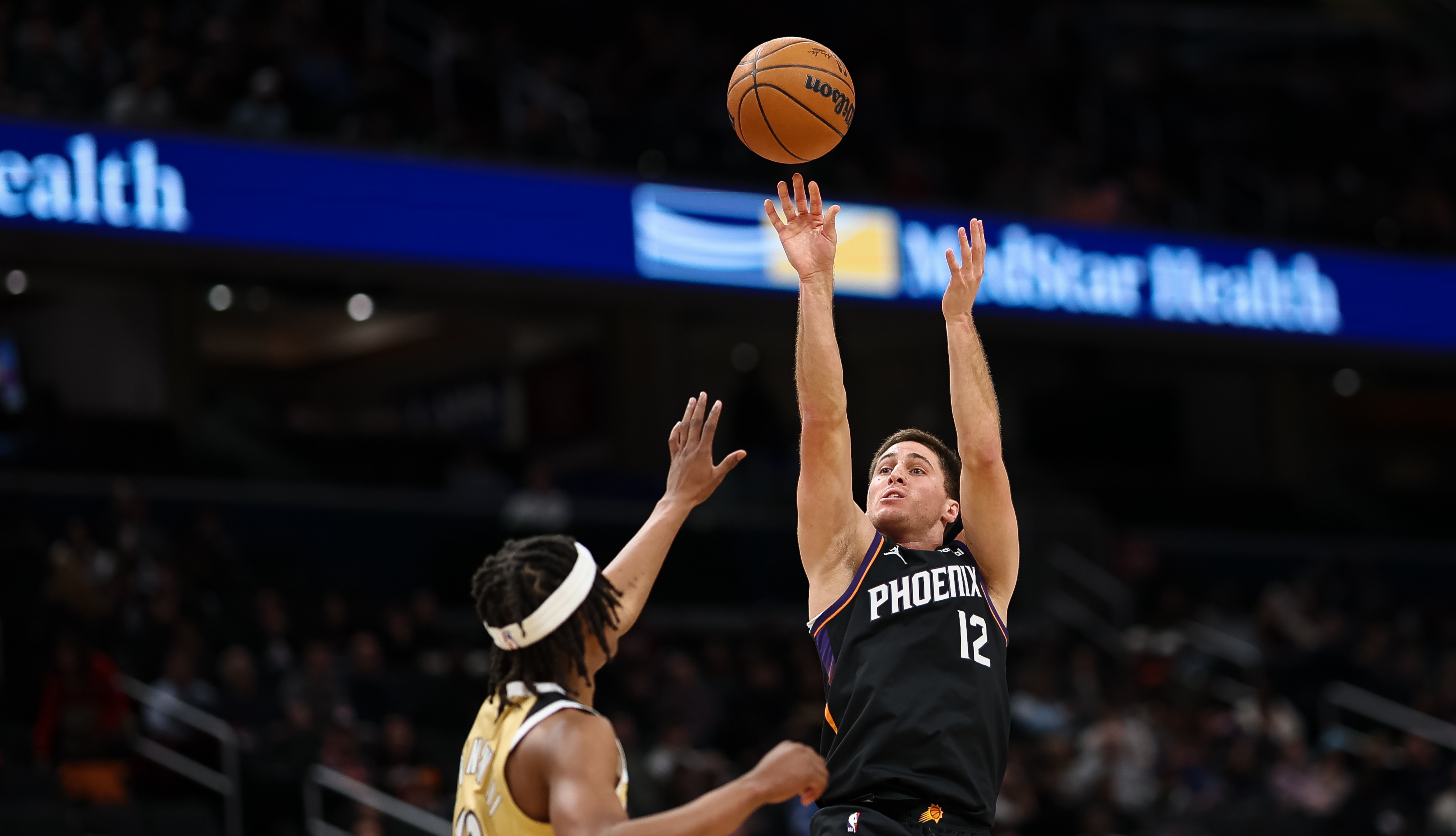 Hot Shooting, Infectious Effort Lead Suns to Fourth Straight Win