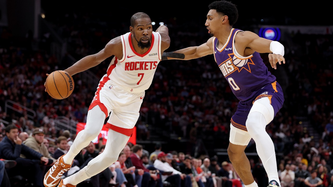 Suns Win Third Straight Game, Handle Pelicans With Dominant Rebounding