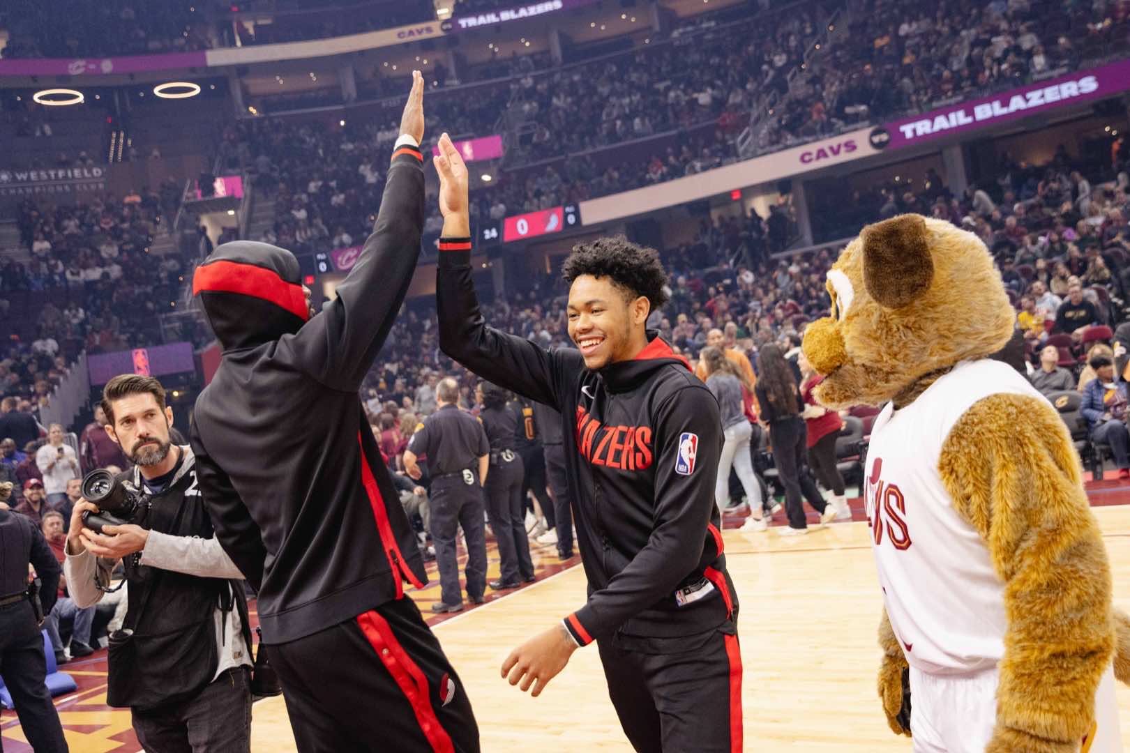 PHOTOS » Trail Blazers vs Cavaliers on November 23, 2022 Photo Gallery ...