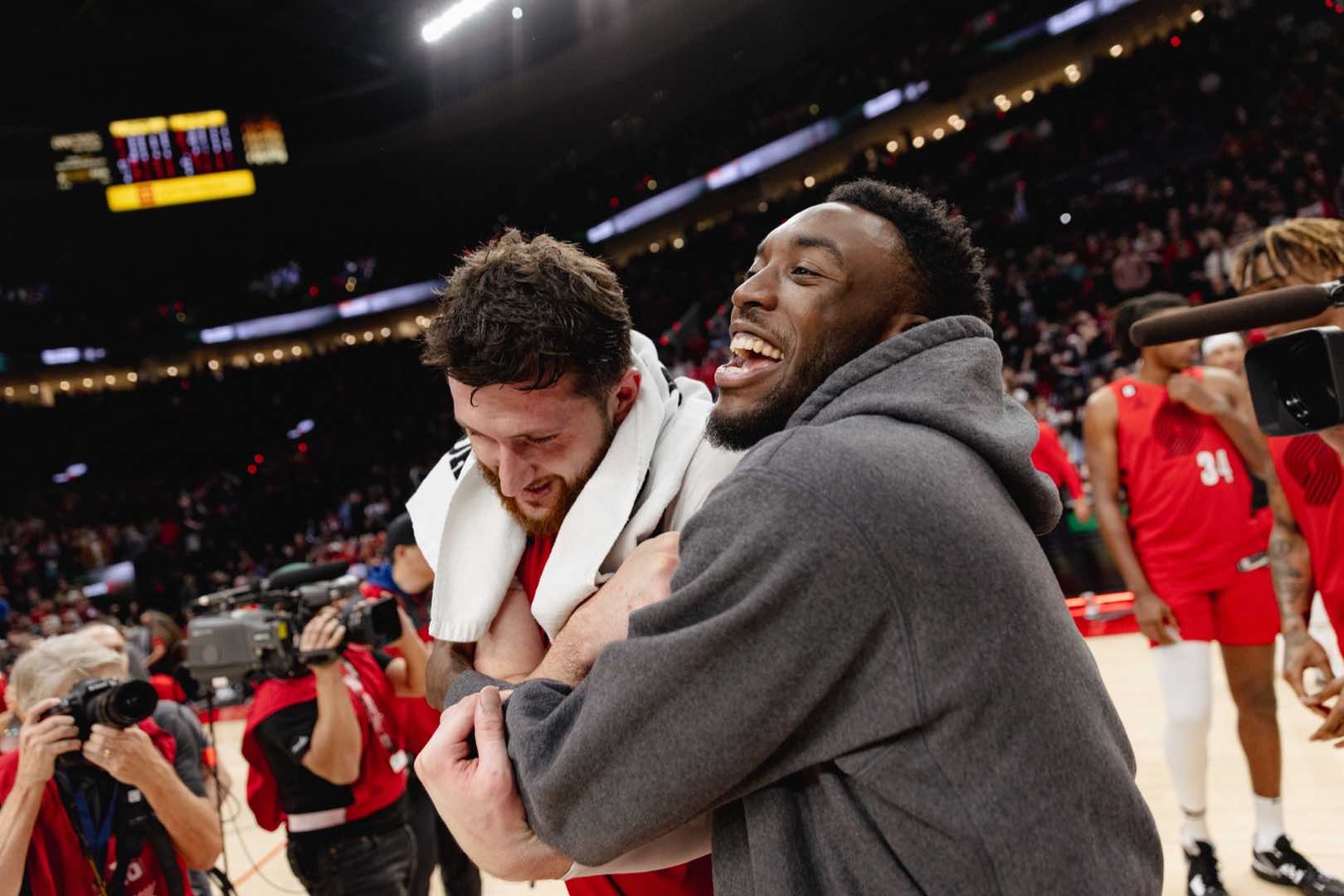 PHOTOS » Trail Blazers vs Hornets on December 26, 2022 Photo Gallery ...