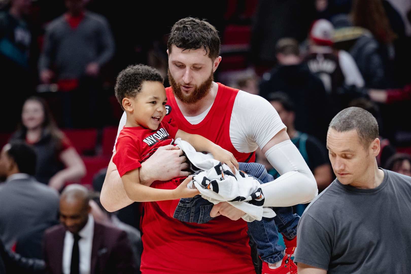 PHOTOS » Trail Blazers vs Hornets on December 26, 2022 Photo Gallery ...