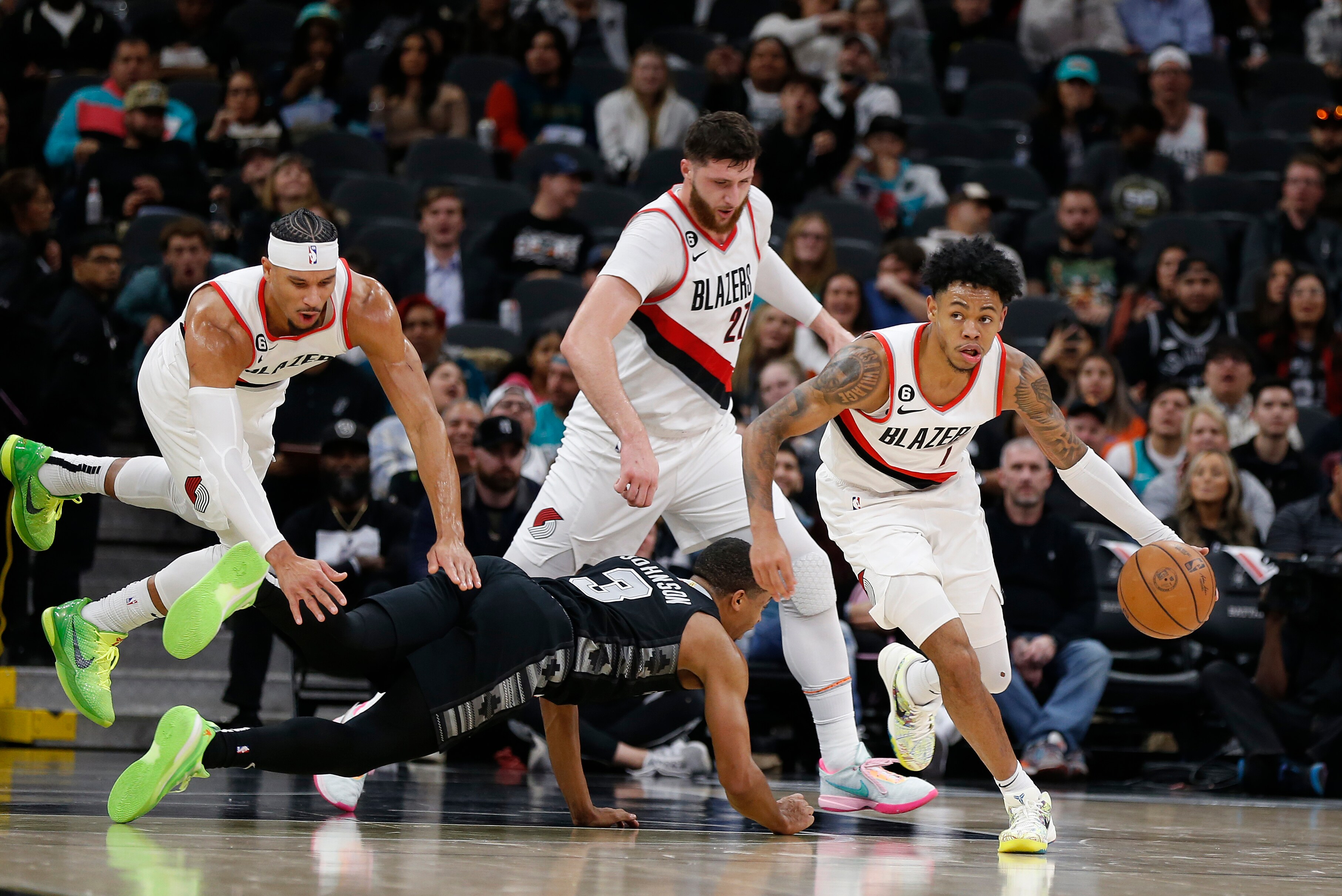 PHOTOS » Trail Blazers vs Spurs on December 14, 2022 Photo Gallery ...