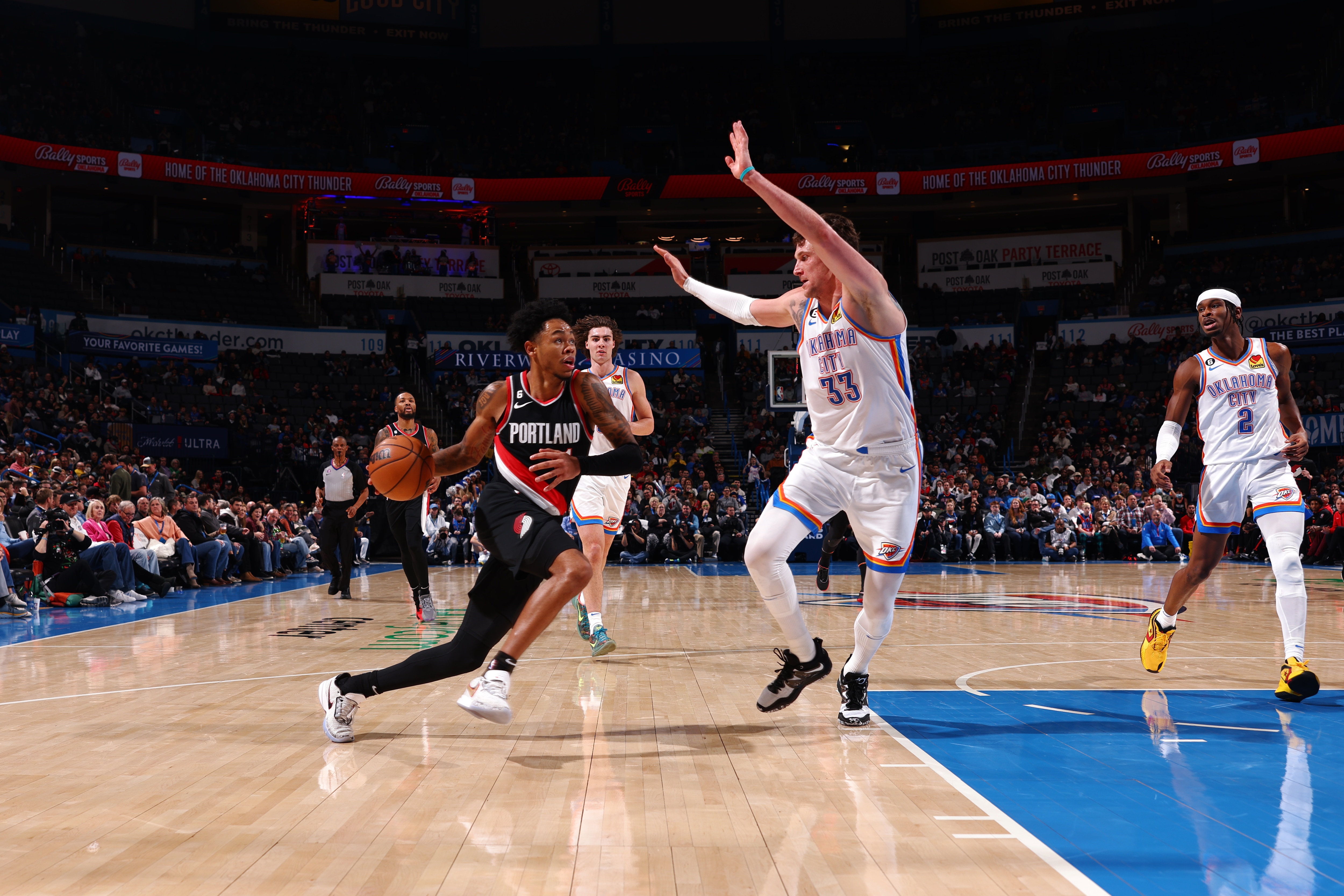 PHOTOS » Trail Blazers vs Thunder on December 21, 2022 Photo Gallery ...
