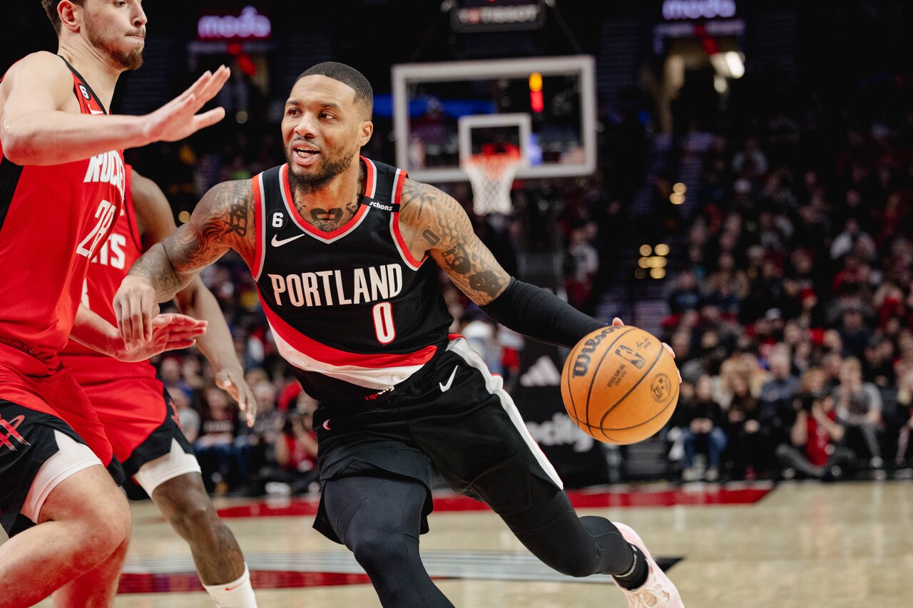 PHOTOS » Damian Lillard makes history on February 26th, 2023 | Portland ...