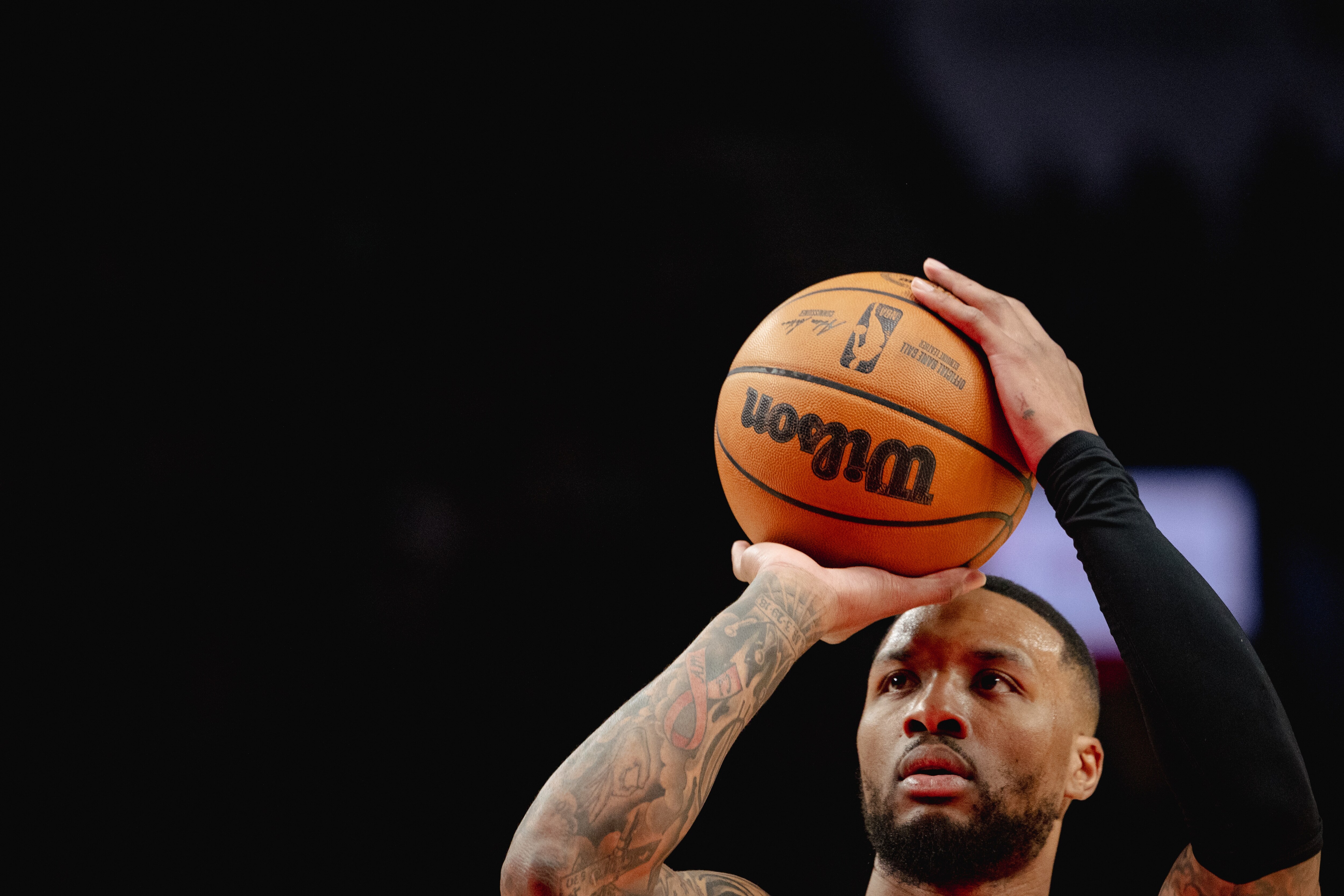 PHOTOS » Damian Lillard makes history on February 26th, 2023 Photo ...