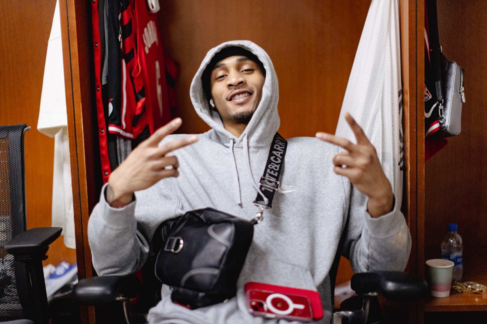 PORTLAND TRAIL BLAZERS AND BLAZE THE TRAIL CAT REVEAL NEW MASCOT ...