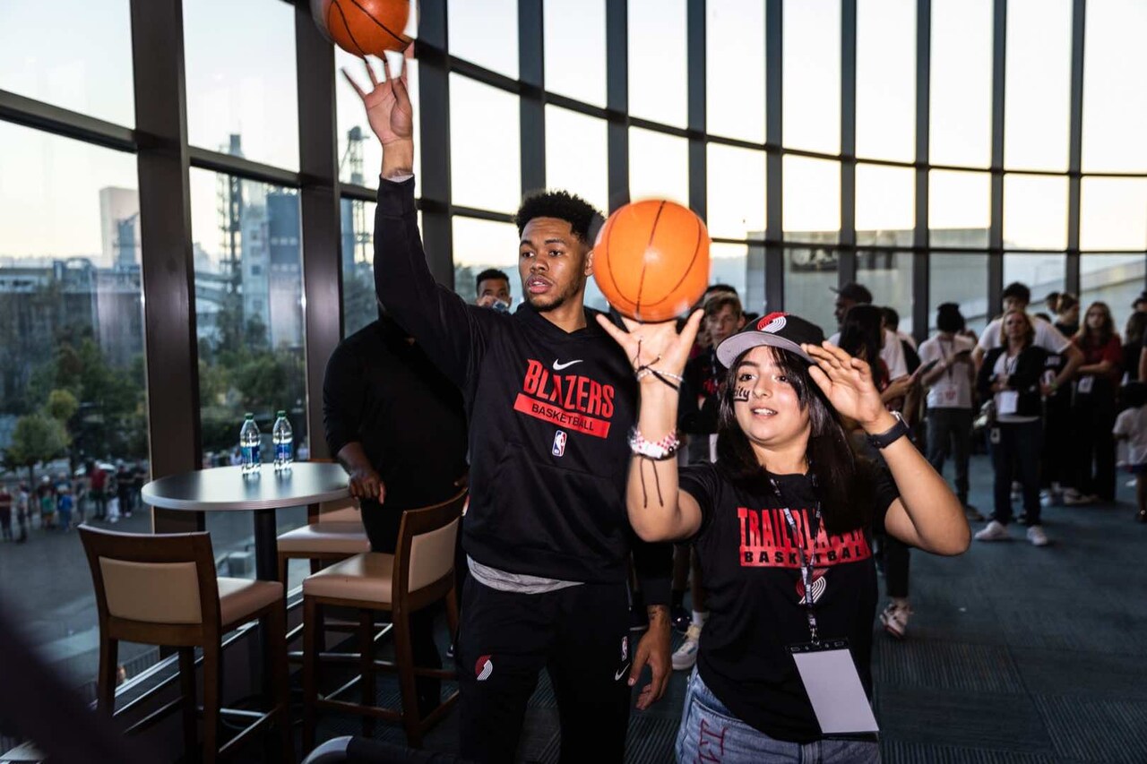 PHOTOS » A look back at Anfernee Simons 2022 - 2023 season | Portland ...