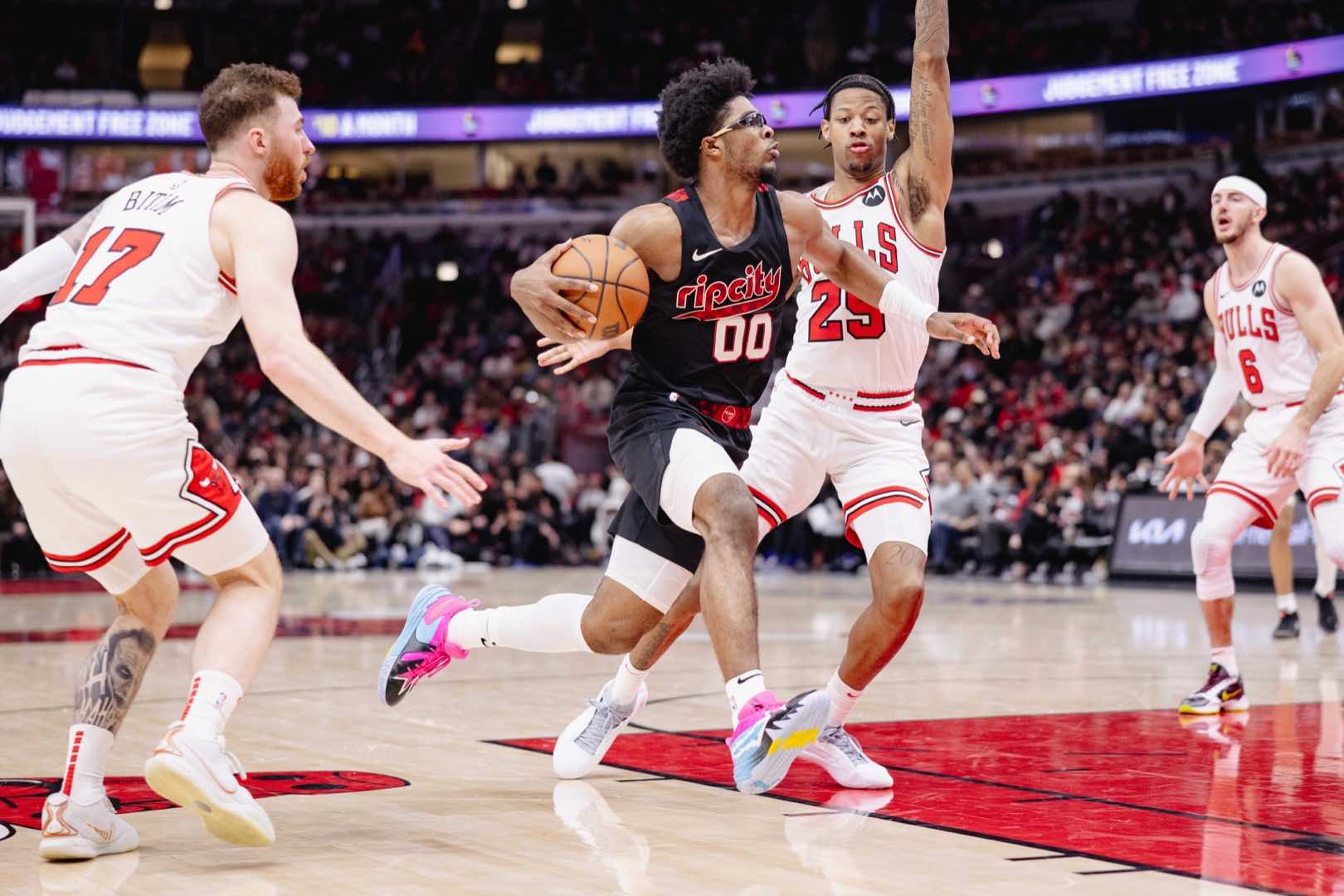 PHOTOS » Trail Blazers vs. Bulls on March 18, 2024 Photo Gallery | NBA.com
