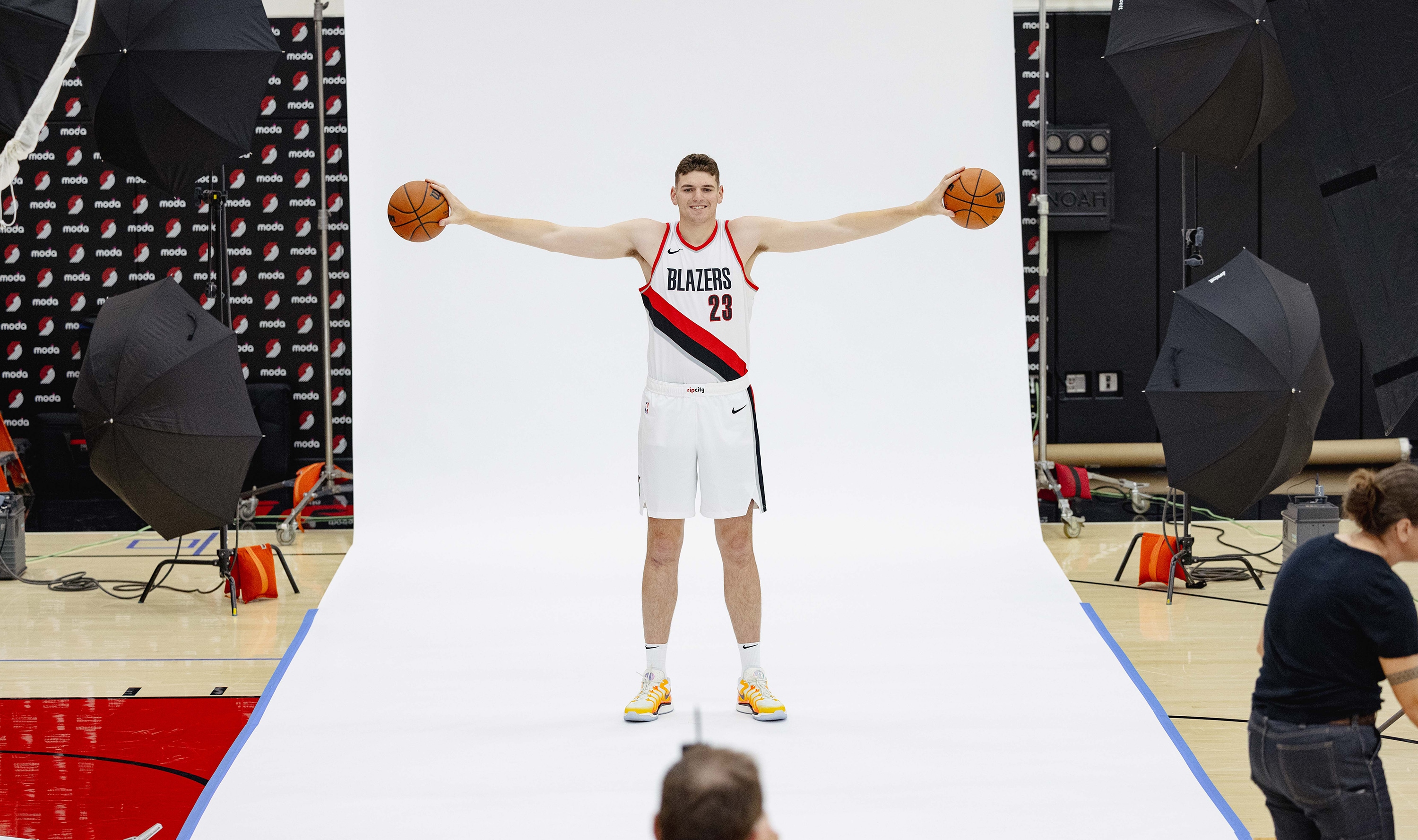 Clingan Arrives Ready To Work And Rim Protect | Portland Trail Blazers