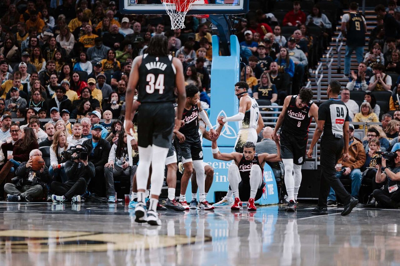 PHOTOS » Trail Blazers @ Indiana Pacers on November 27, 2024 Photo ...