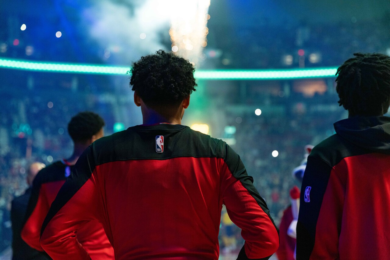 PHOTOS » A look back at Justin Minaya's 2024 – 2025 Trail Blazers ...