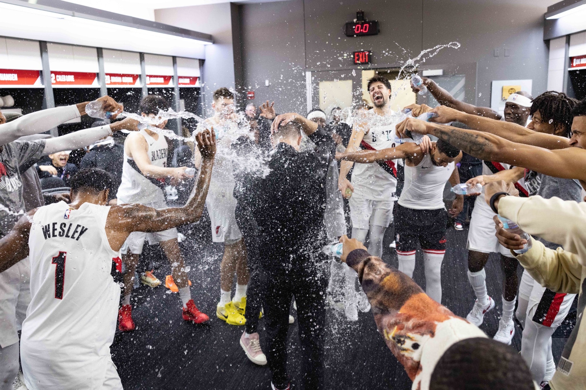 PHOTOS » Trail Blazers face the Golden State Warriors on October 24 ...