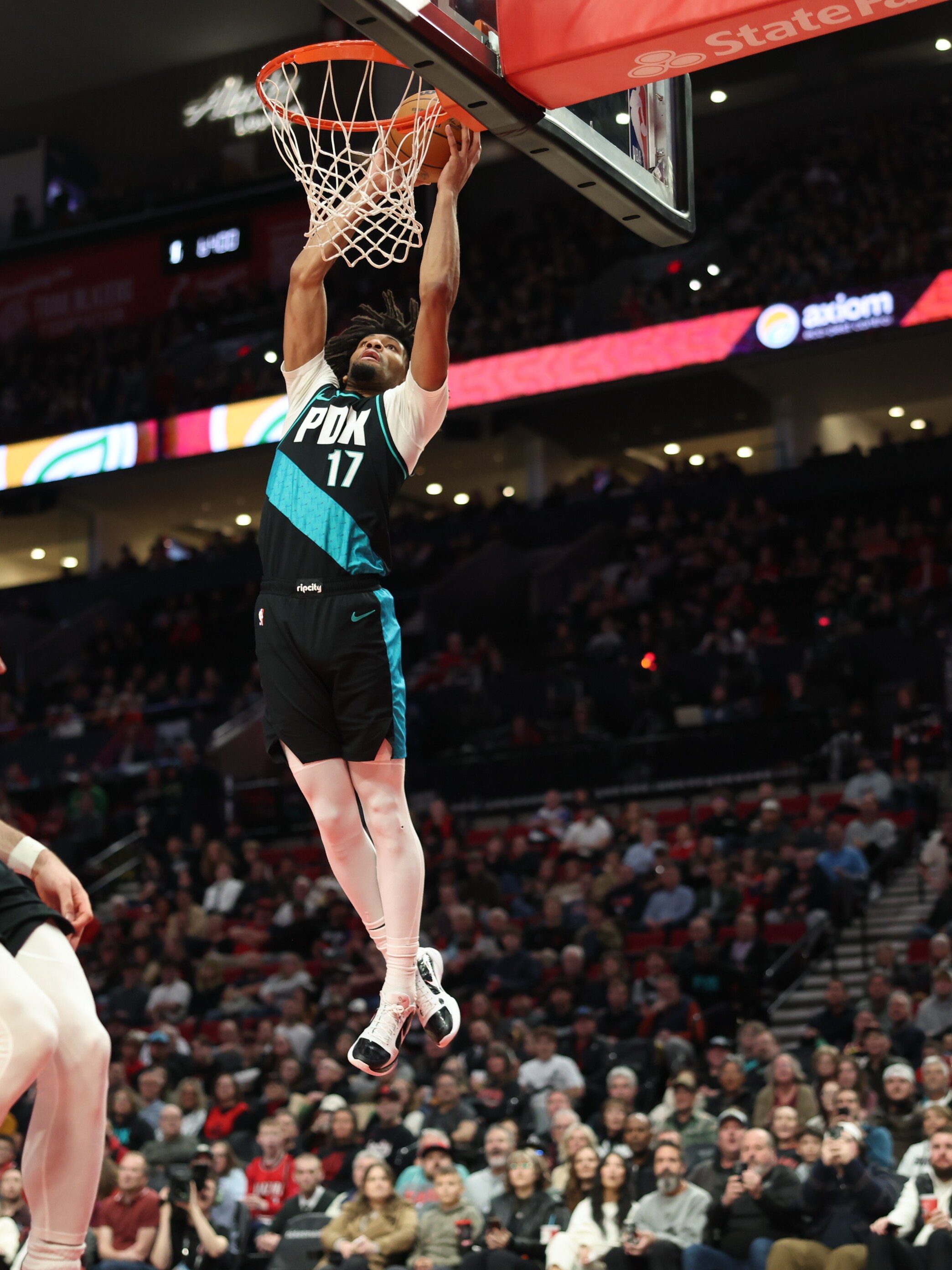 carmelo anthony dunks