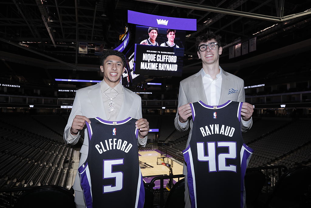 Sacramento Kings Sign Nique Clifford and Max Raynaud | Sacramento Kings