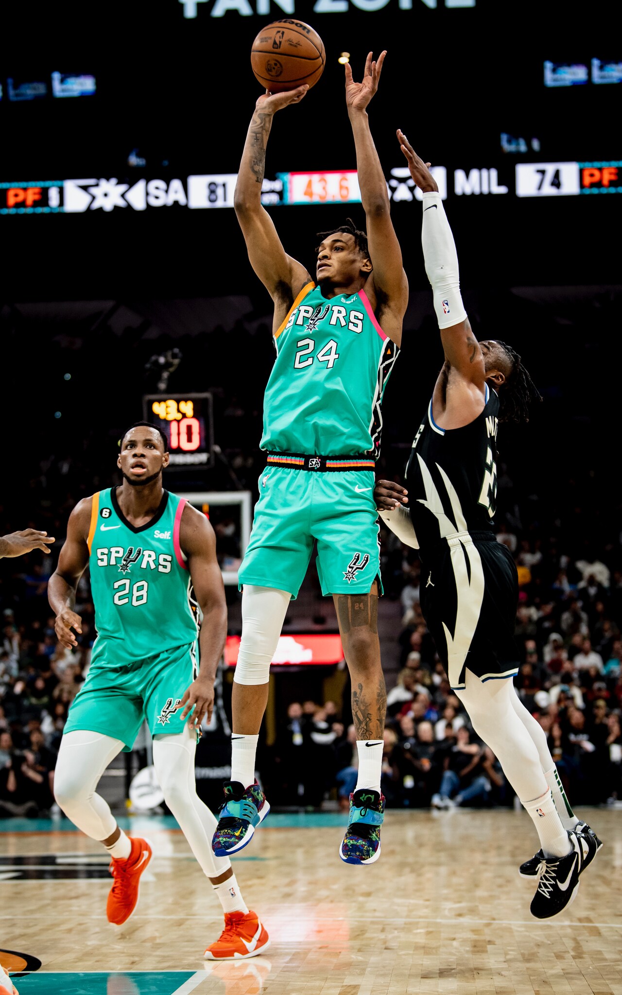 Photos: Spurs vs. Bucks 11/11 | San Antonio Spurs