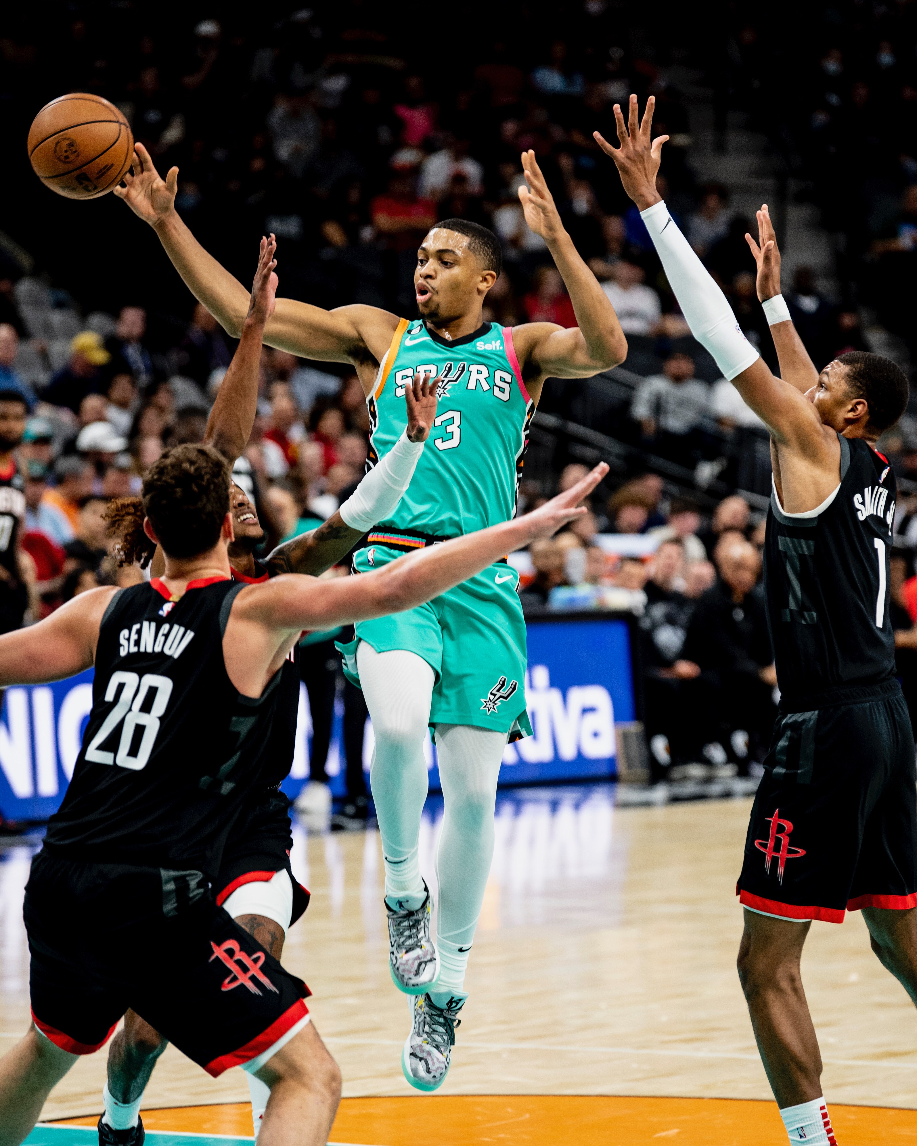 Photos: Spurs vs. Rockets 12/8 Photo Gallery | NBA.com