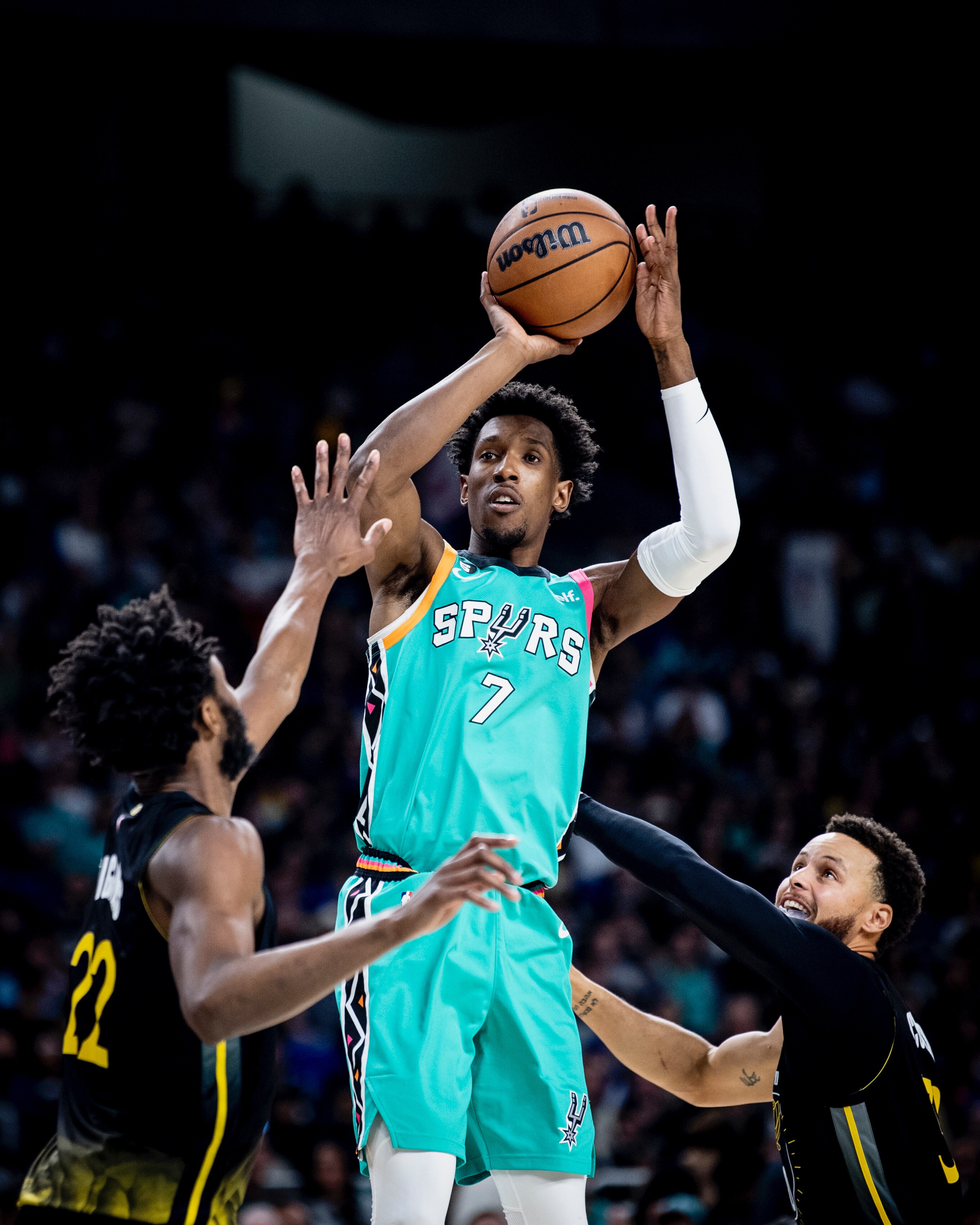Photos: Spurs vs. Warriors 1/13 (Back Home in the Dome) Photo Gallery ...