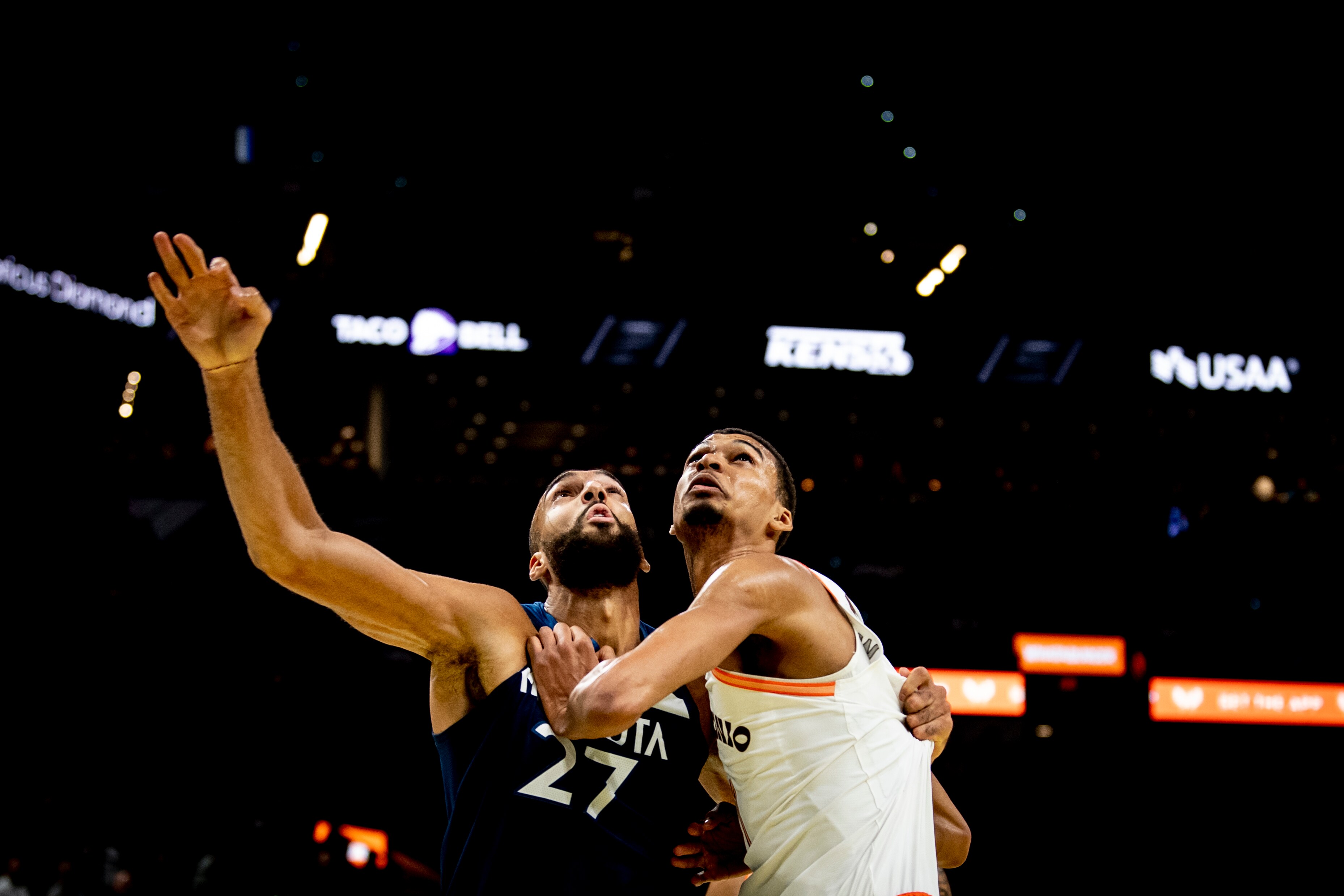 Photos: Spurs at Minnesota Timberwolves 11/10 Photo Gallery | NBA.com