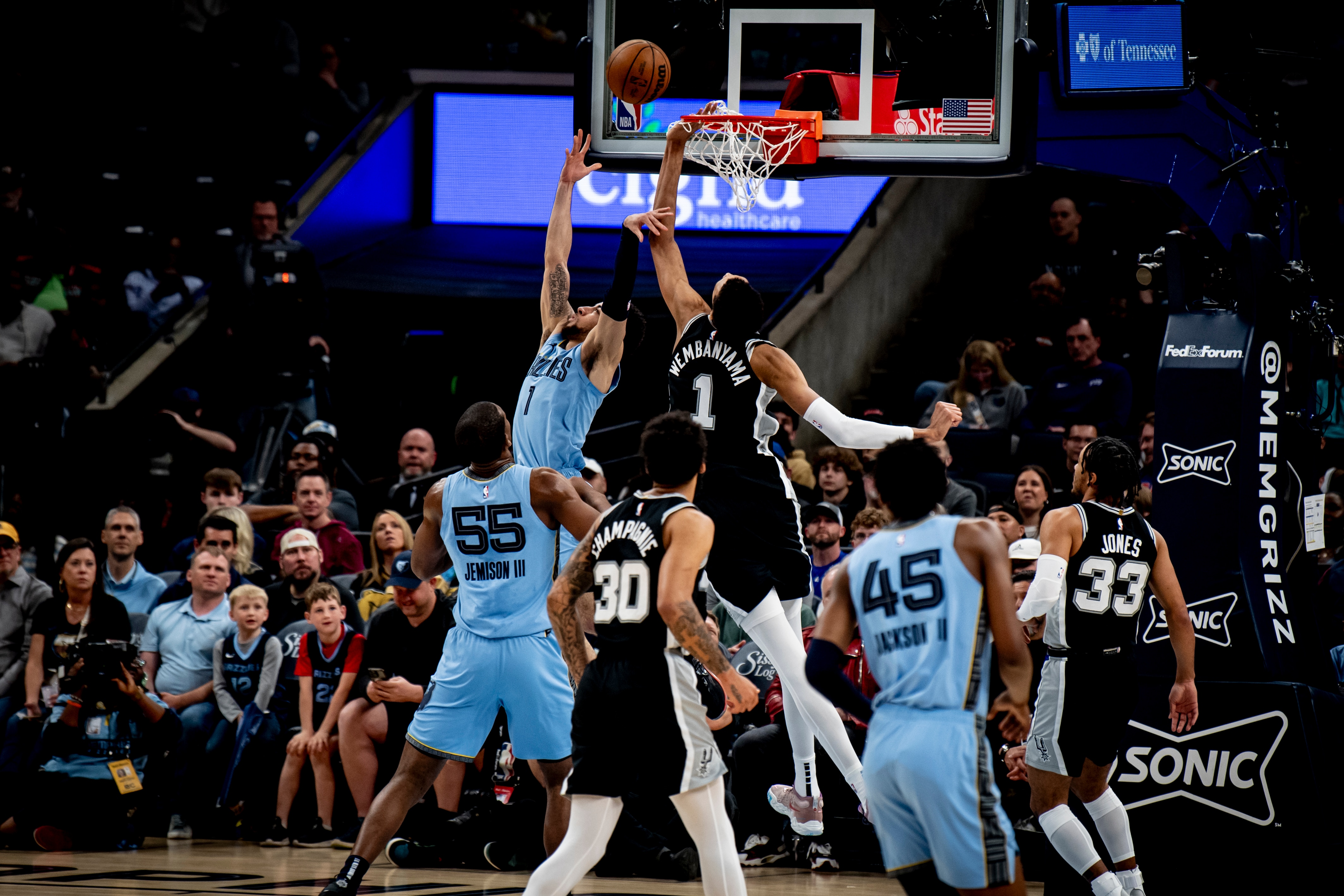 Photos: Spurs vs Memphis Grizzlies I 4/9/24 Photo Gallery | NBA.com