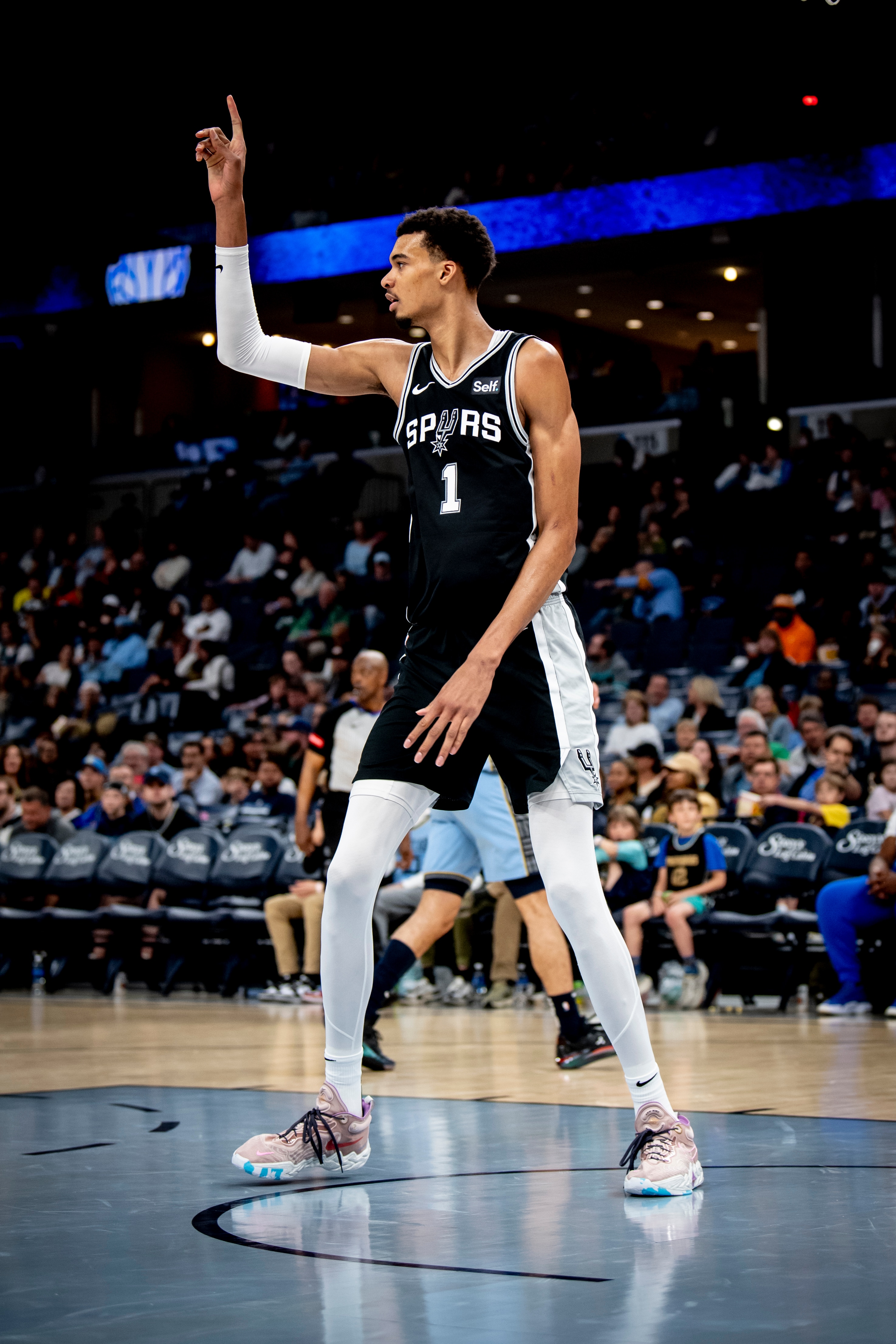 Photos: Spurs vs Memphis Grizzlies I 4/9/24 Photo Gallery | NBA.com