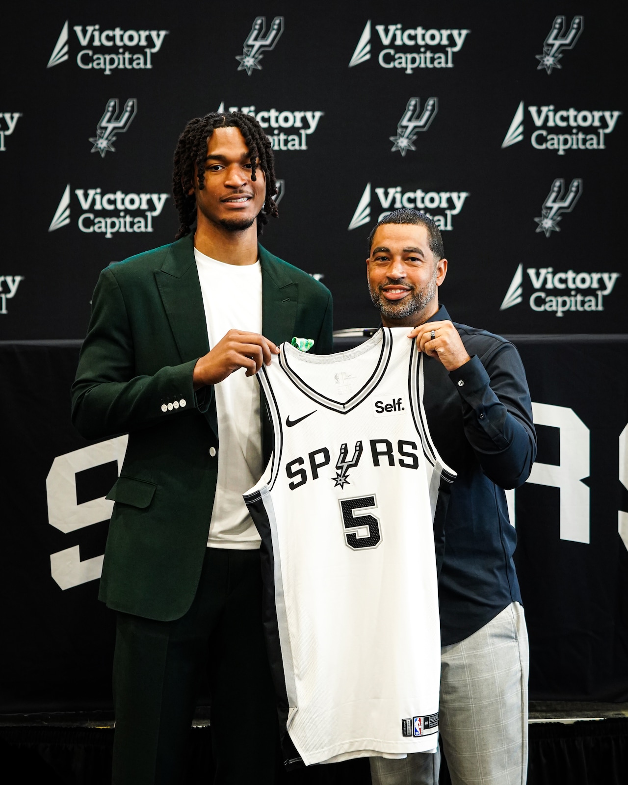 Photos: Stephon Castle - 2025 NBA Rookie of the Year | San Antonio Spurs