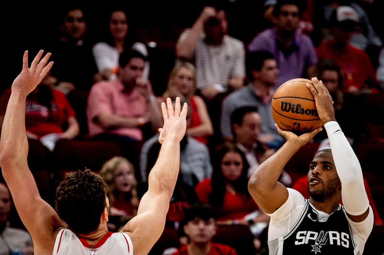 Photos: Spurs vs Houston Rockets 11/6/24 Photo Gallery | NBA.com