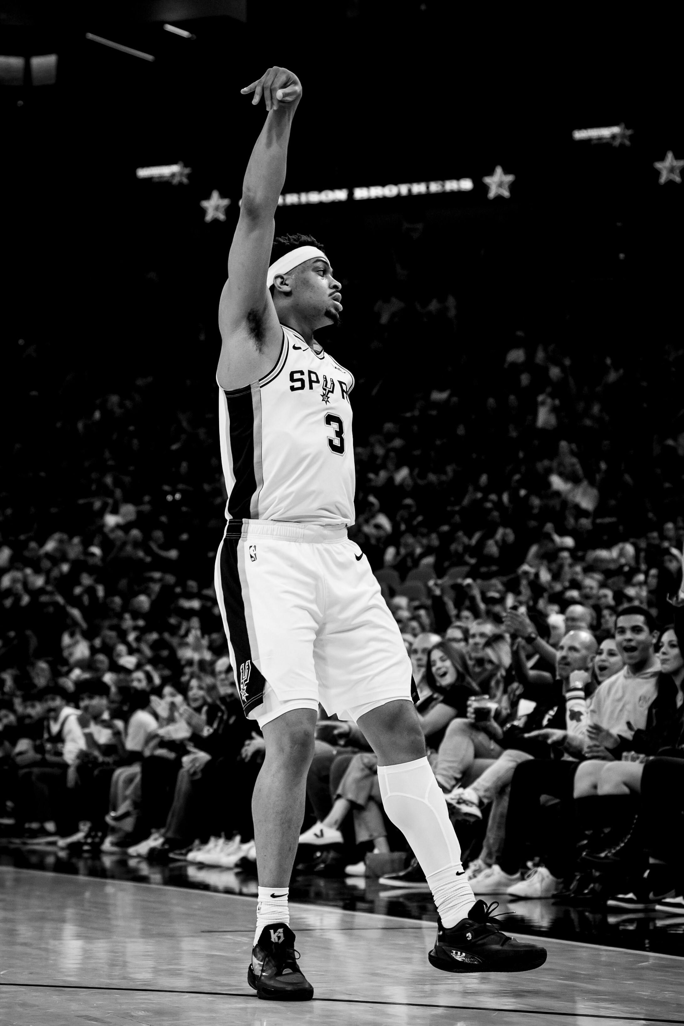 San Antonio Spurs guard Keldon Johnson dunks during the second quarter ...