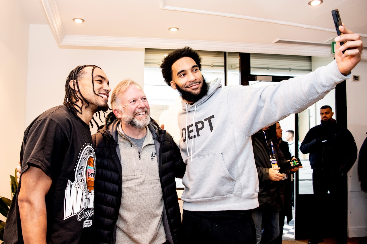 Spurs Pop-Up Shop with Tre and Julian | San Antonio Spurs