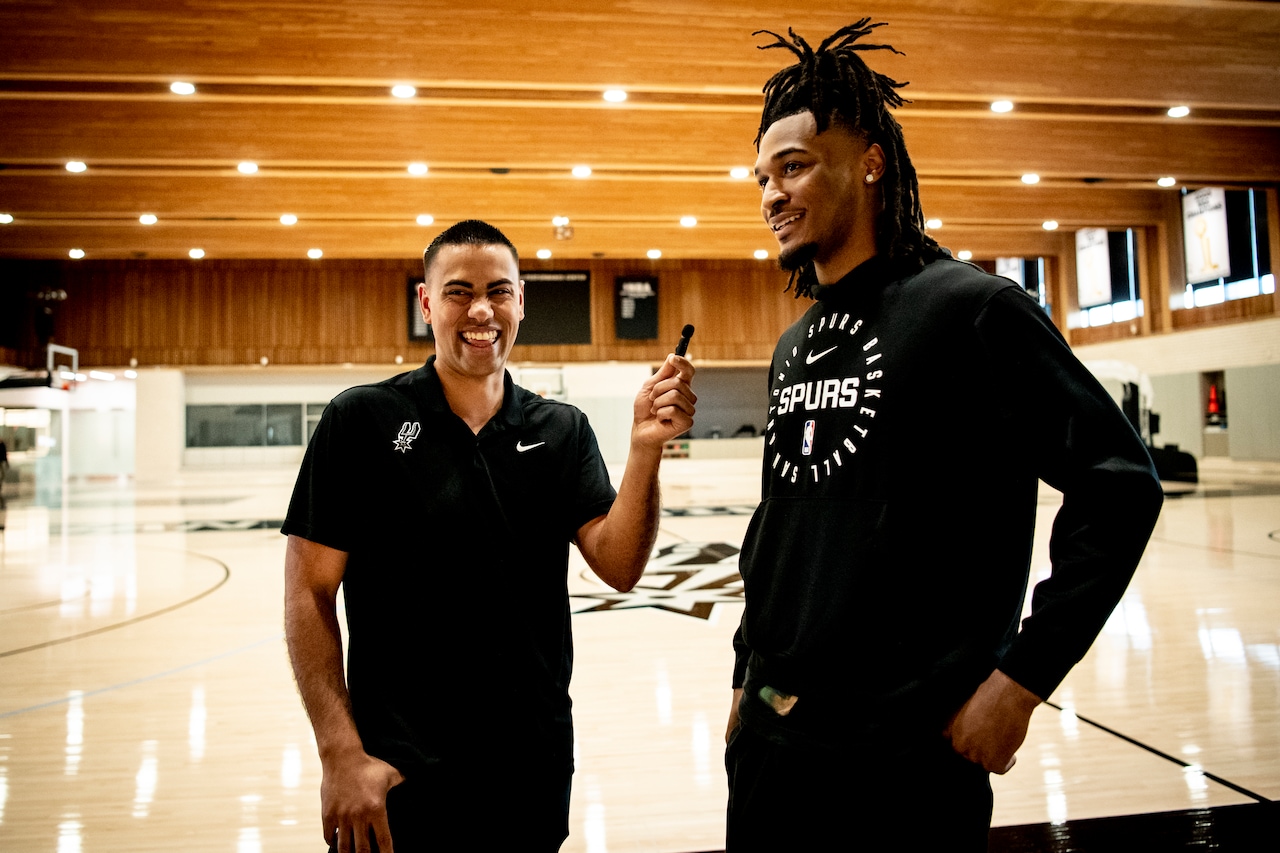 Photos: Stephon Castle Wins 2025 NBA Rookie of The Year | San Antonio Spurs