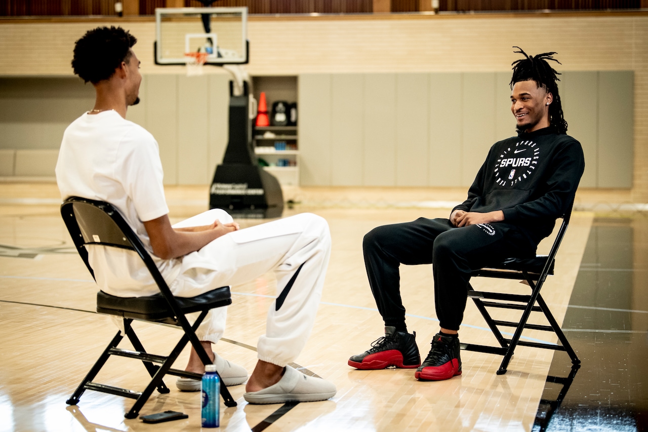 Photos: Stephon Castle Wins 2025 NBA Rookie of The Year | San Antonio Spurs