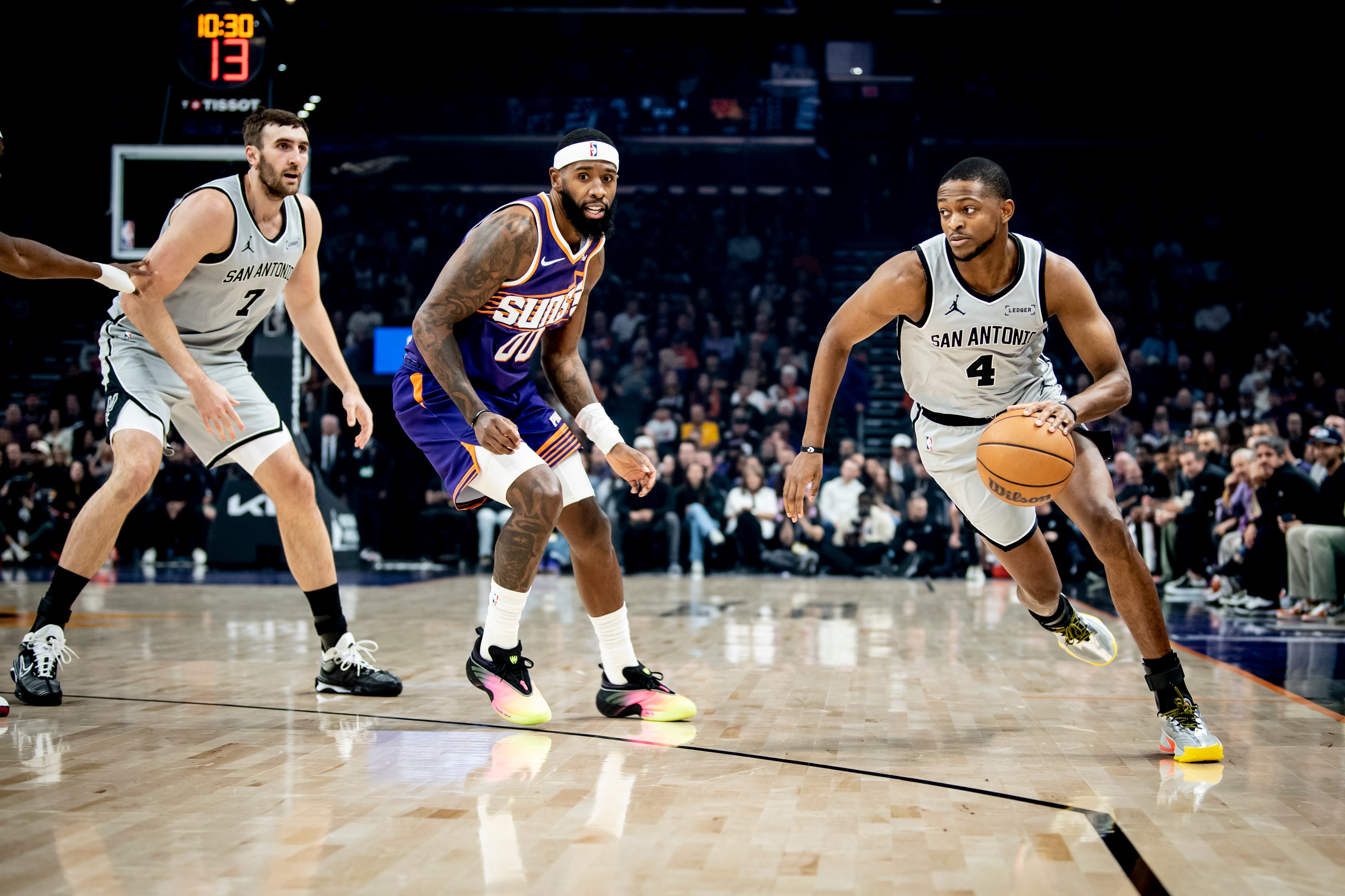 Photos: Spurs vs. Phoenix Suns | 11/23/25 | San Antonio Spurs