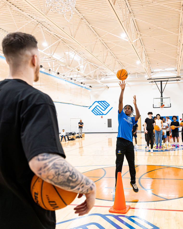 Photos: Isaiah Hartenstein Gives Back | Oklahoma City Thunder