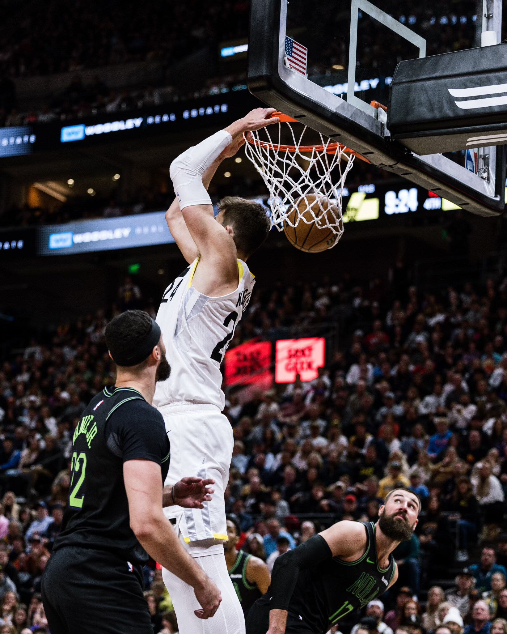 PHOTOS | Two Wins at Home Against the Pelicans Photo Gallery | NBA.com