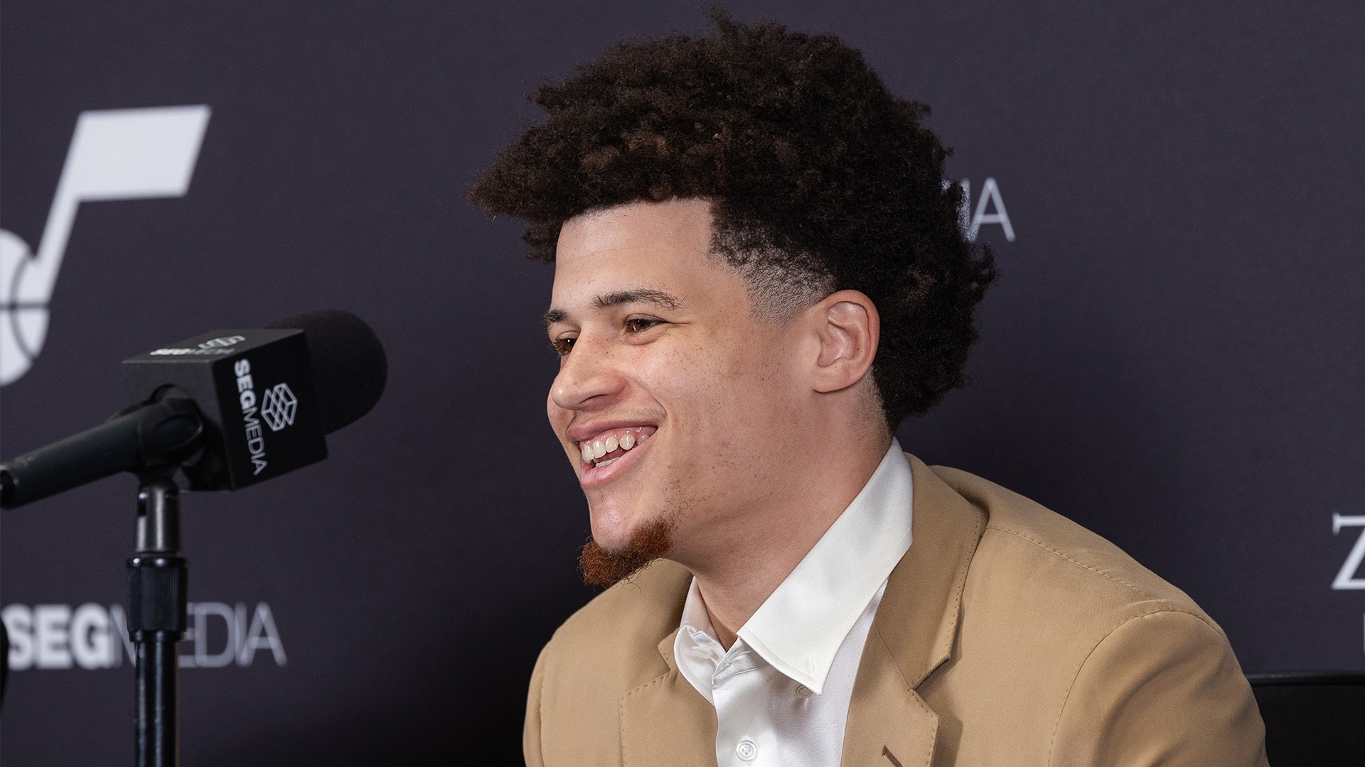 Roundball Roundup: Todd Golden gives player comps for Walter Clayton Jr ...